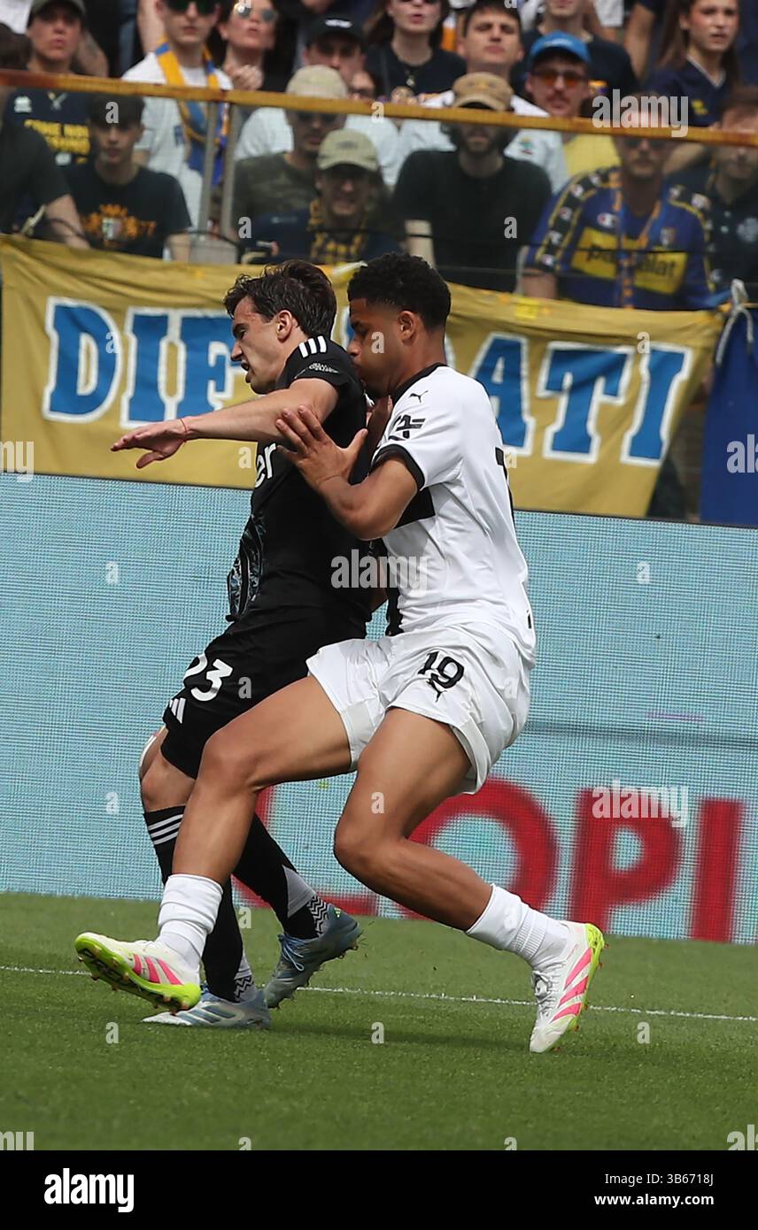 Parma, Italia. 03rd May, 2025. Como'a Maxime Perrone Parma's Simon Sohm ...