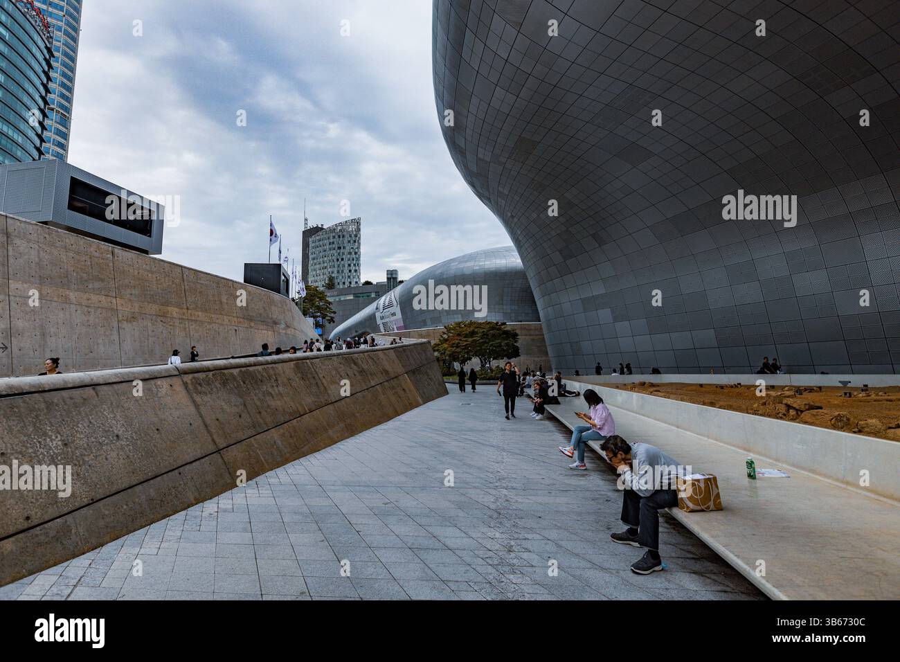 Dongdaemun Design Plaza building by Zaha Hadid architect in Seoul South ...