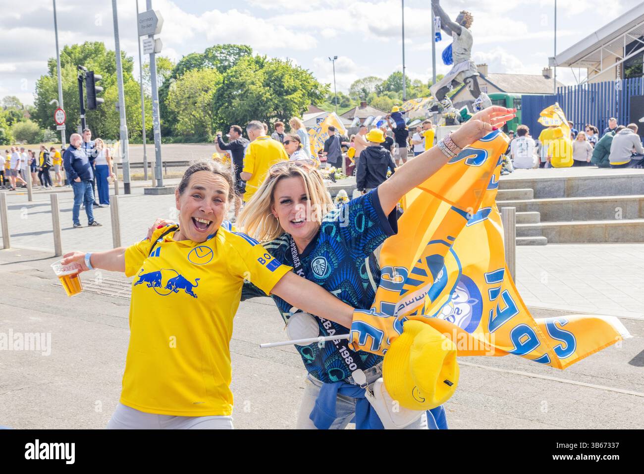 Leeds, UK. 03 MAY, 2025. People pose for a picture as Leeds United fans ...
