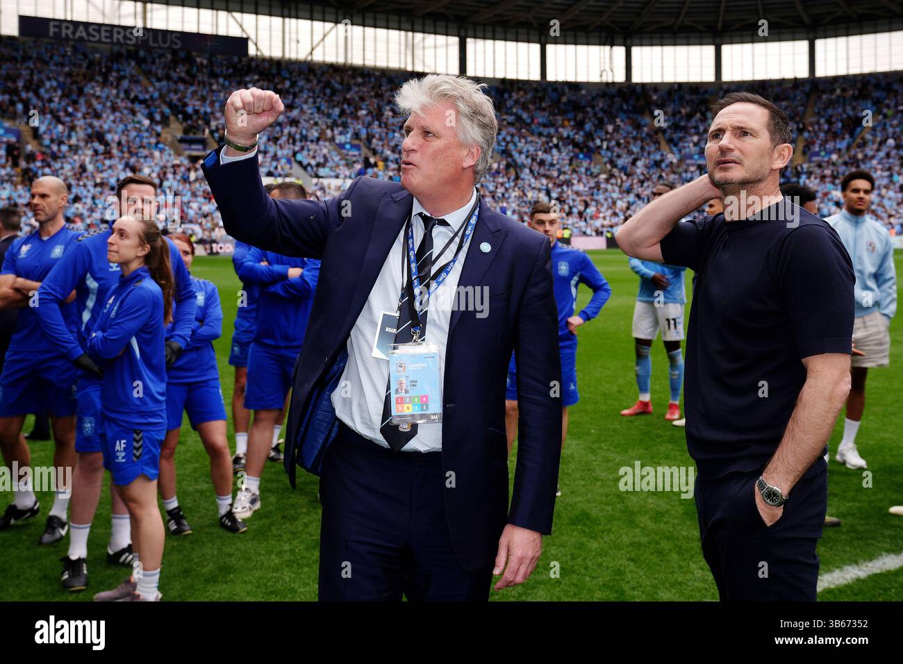 Coventry City head coach Frank Lampard (right) and owner Doug King ...