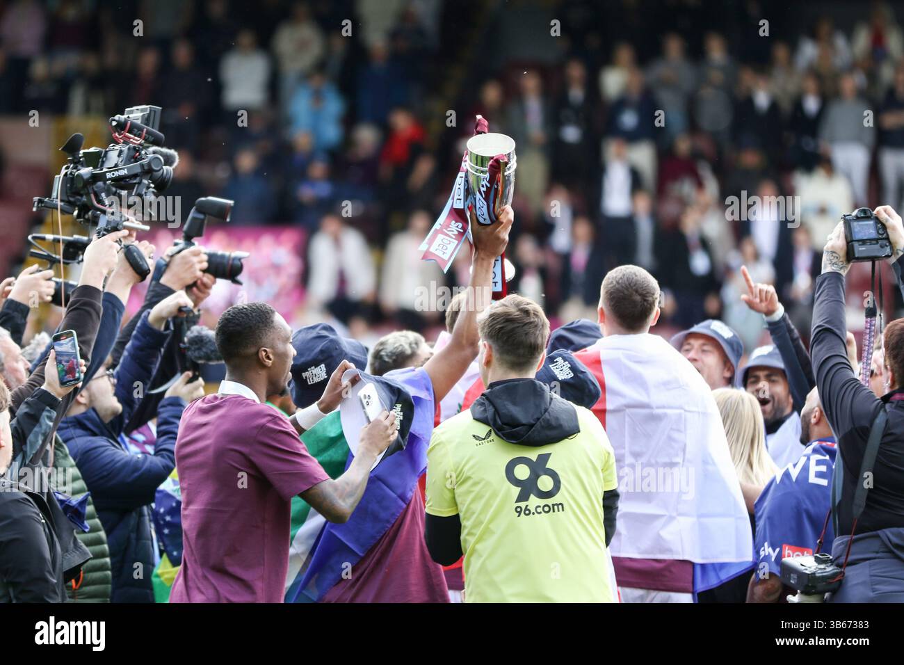 Leeds, UK. 03rd May, 2025. Turf Moor, Bunrley, England, May 3rd 2025 ...