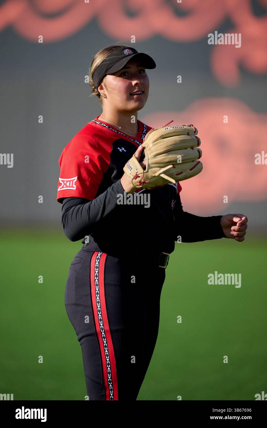 Utah Utes pitcher Hailey Maestretti (30) warming up during an NCAA ...