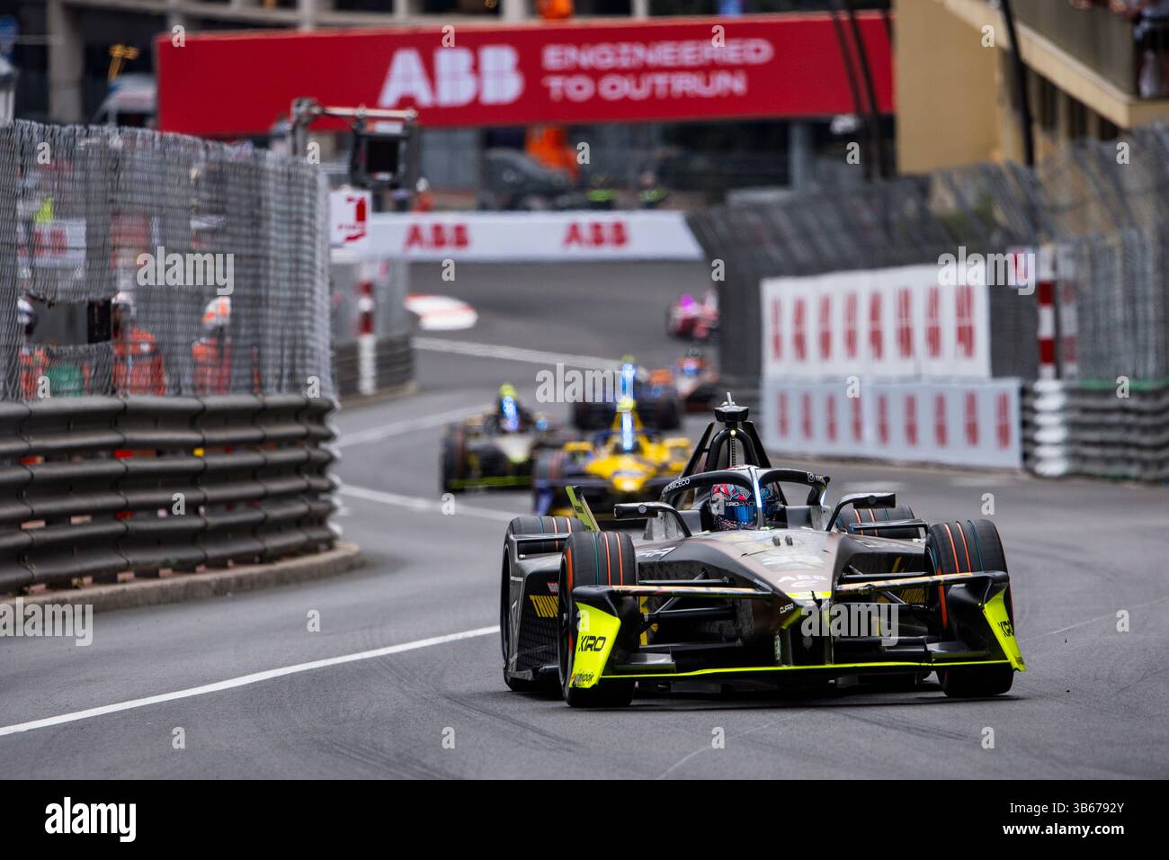 33 TICKTUM Dan (gbr), Kiro Race Co, Porsche 99X Electric WCG3, action ...