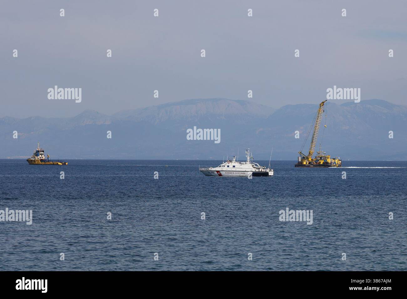 THE HEBO LIFT 2 BARGE ARRIVES IN PORTICELLO AT THE EXACT POINT WHERE ...