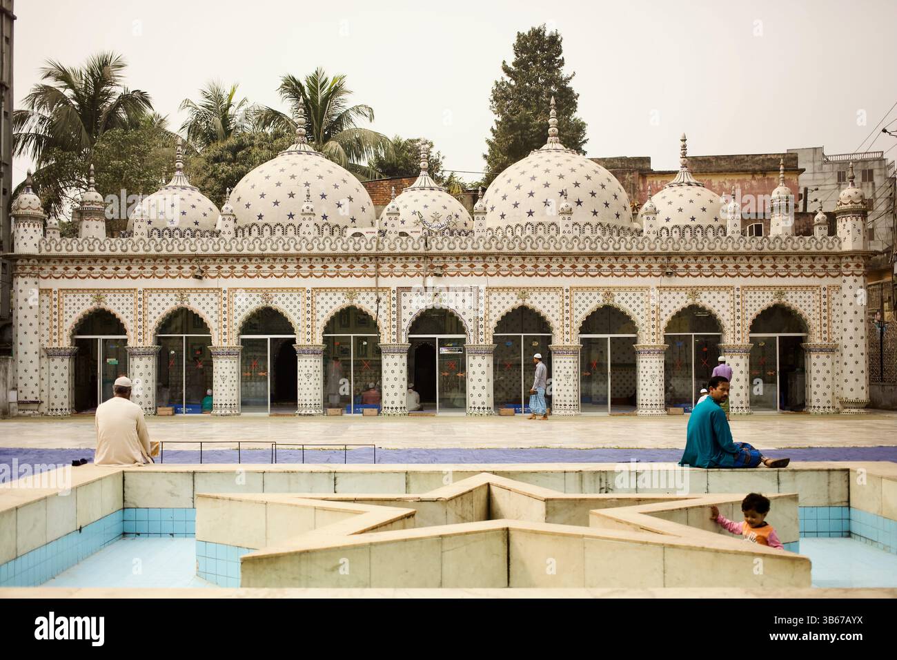 Mosque verandah hi-res stock photography and images - Alamy