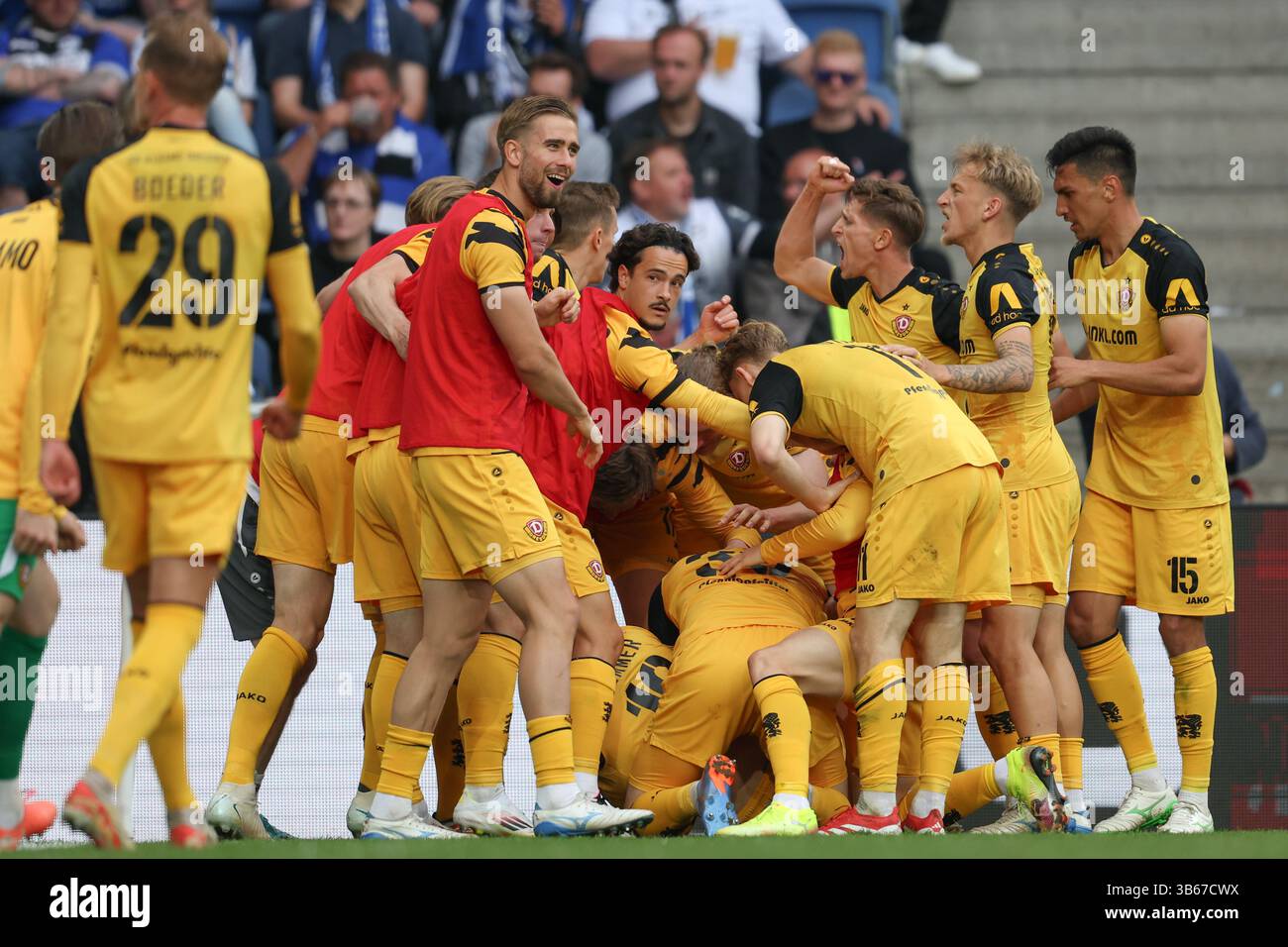 Bielefeld, Germany. 03rd May, 2025. Soccer: 3rd division, Arminia Bielefeld - Dynamo Dresden ...