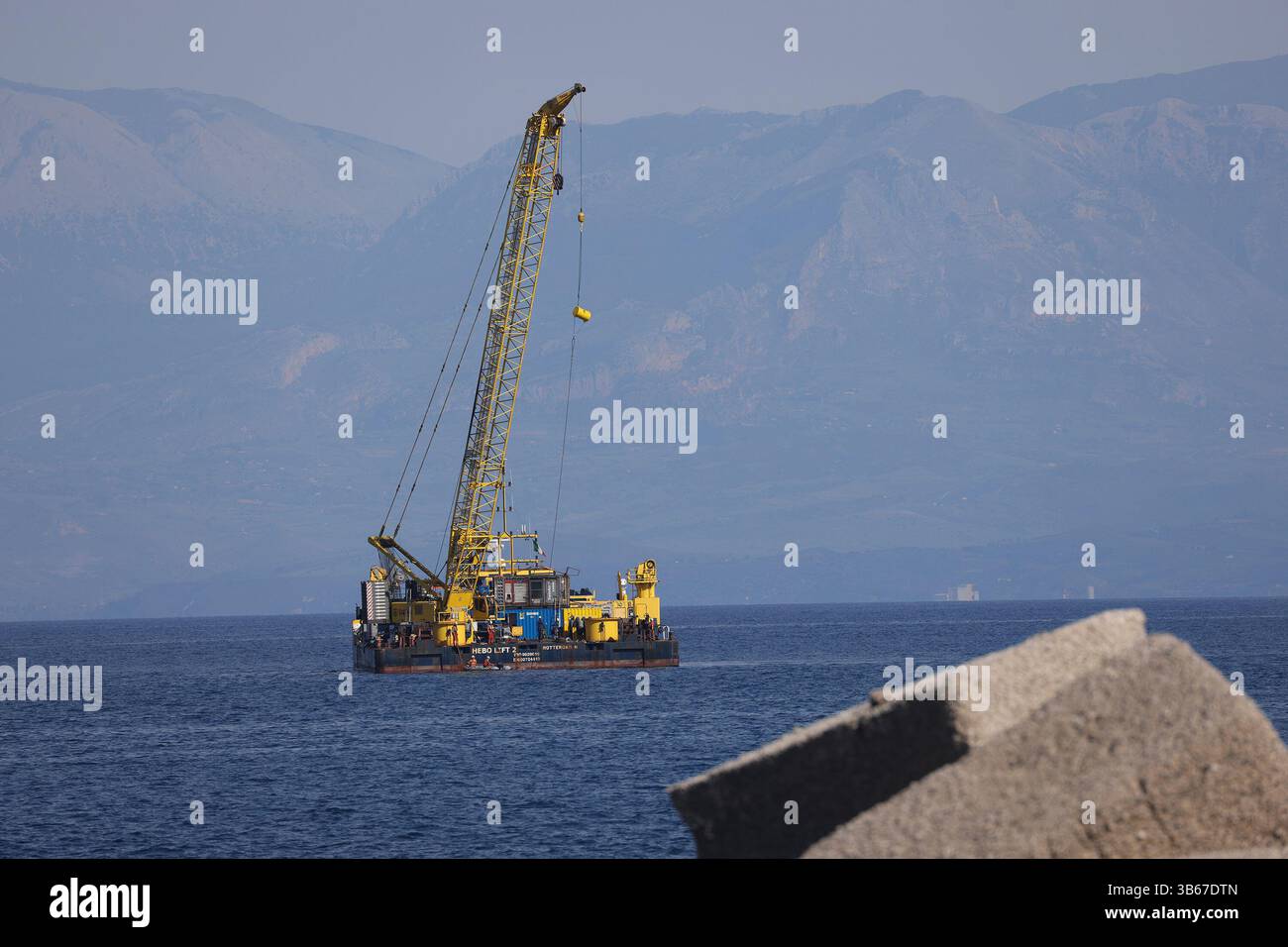 The Hebo Lift 2 barge at the site of the shipwreck of the Bayesian ...