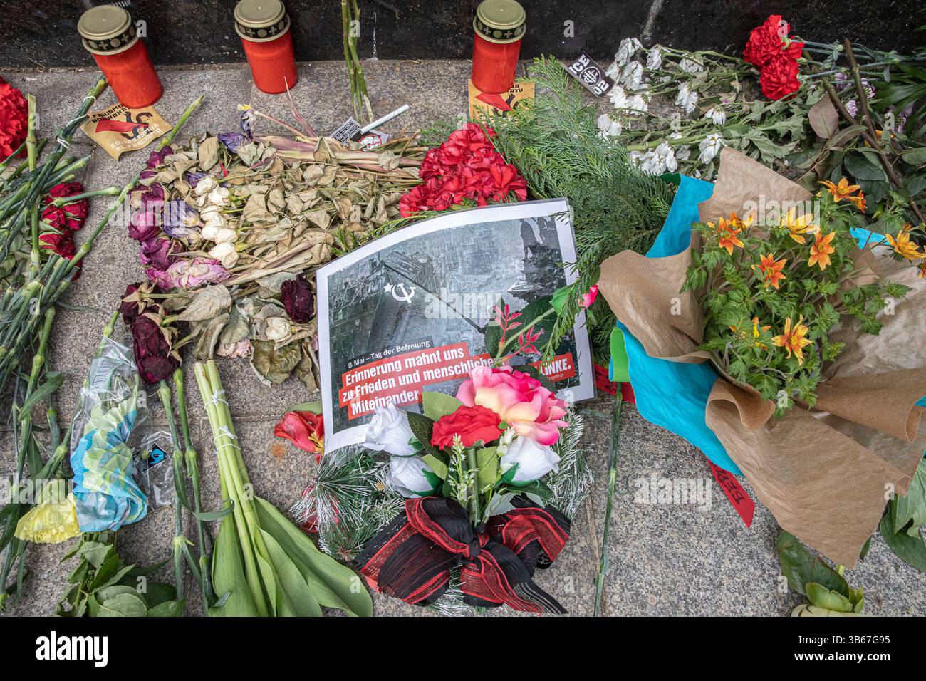 May 3, 2025, Berlin, Berlin, Germany: With the Brandenburg Gate as a ...
