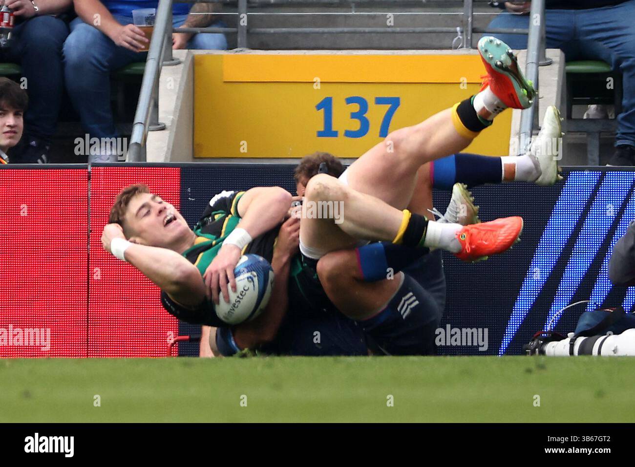 Northampton Saints' Tommy Freeman scores his side's first try of the ...
