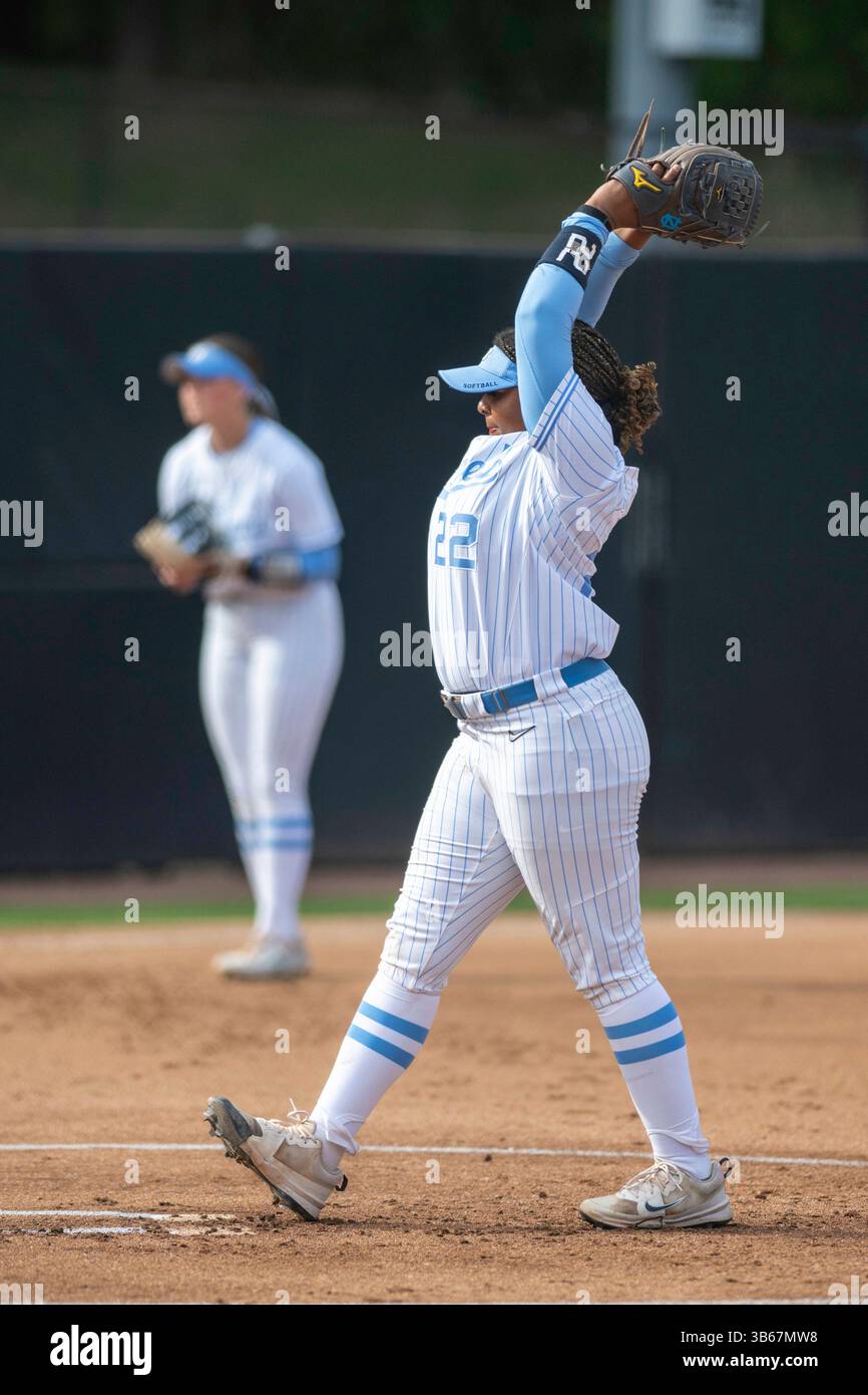 University of North Carolina Tar Heel Pitcher Kenna Raye Dark (22 ...