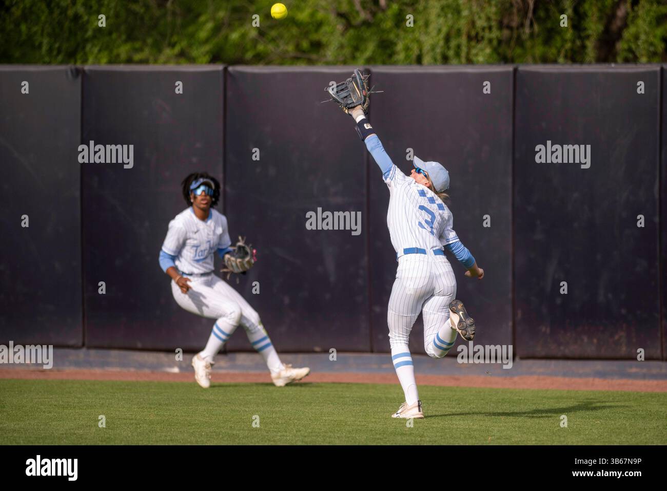 University of North Carolina Tar Heel Right Fielder Alex Coleman (3 ...