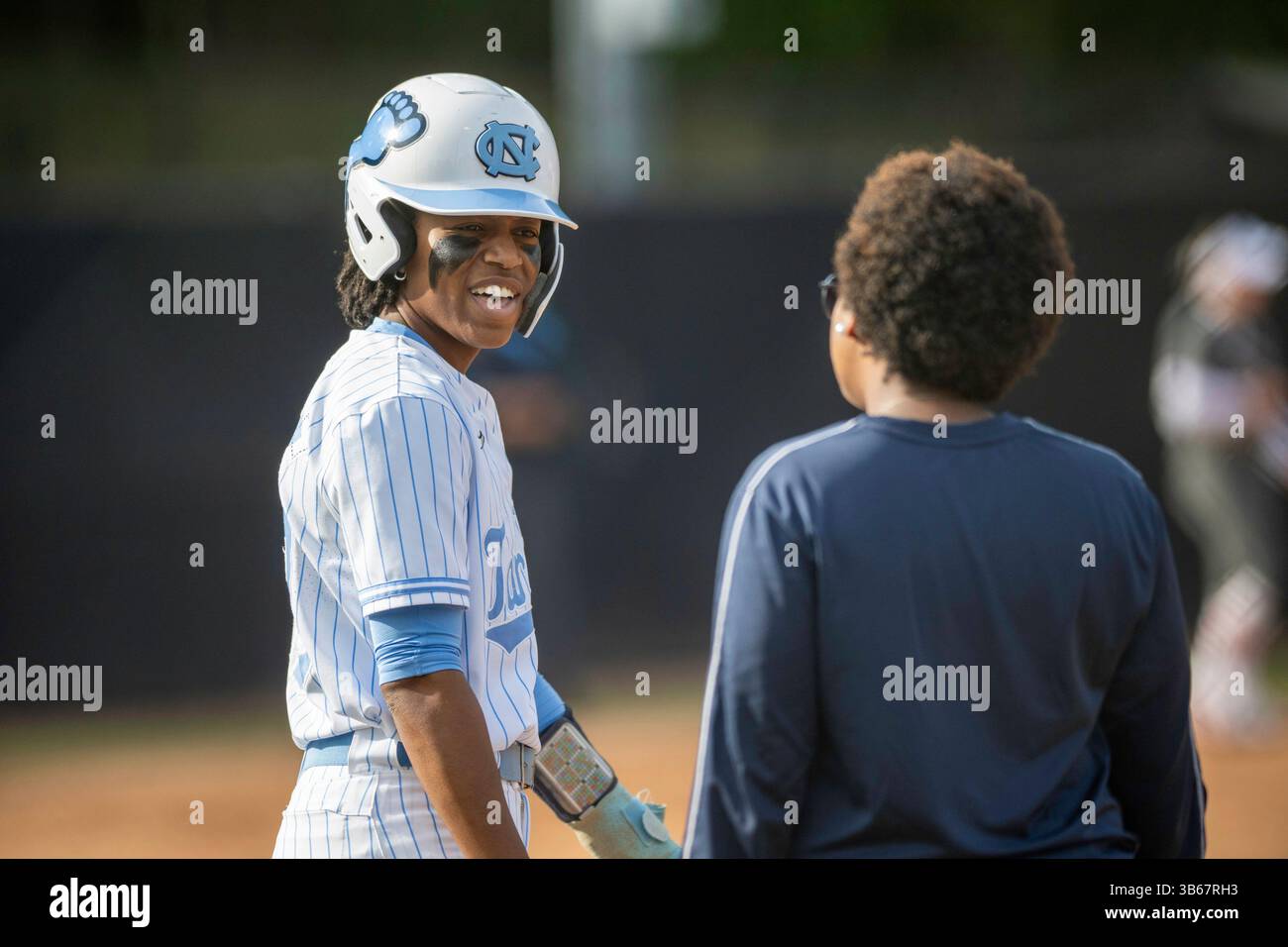 University of North Carolina Tar Heel Sanaa Thompson (19) during an ...