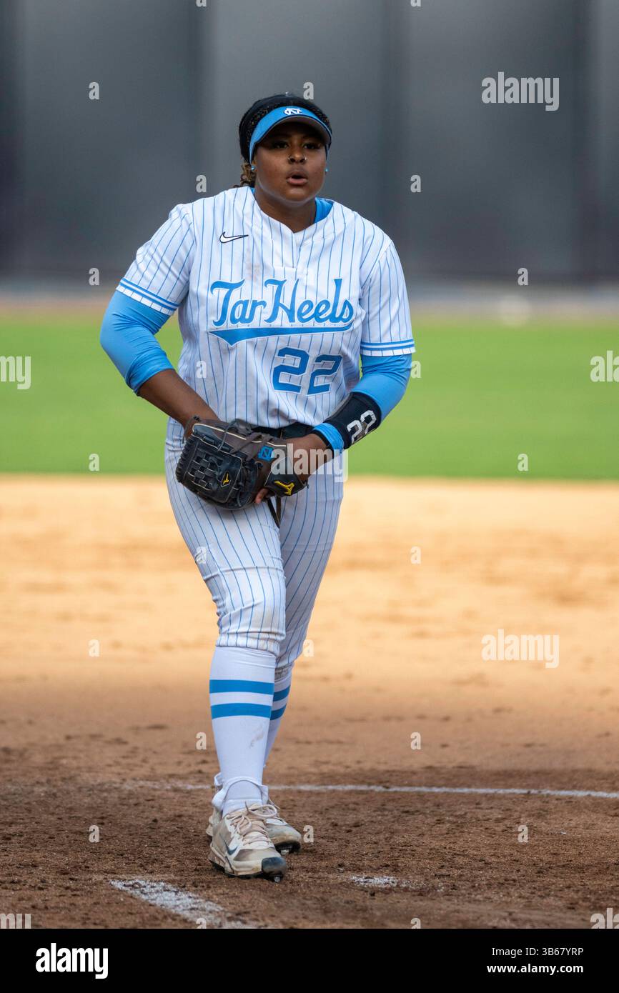 University of North Carolina Tar Heel Pitcher Kenna Raye Dark (22 ...