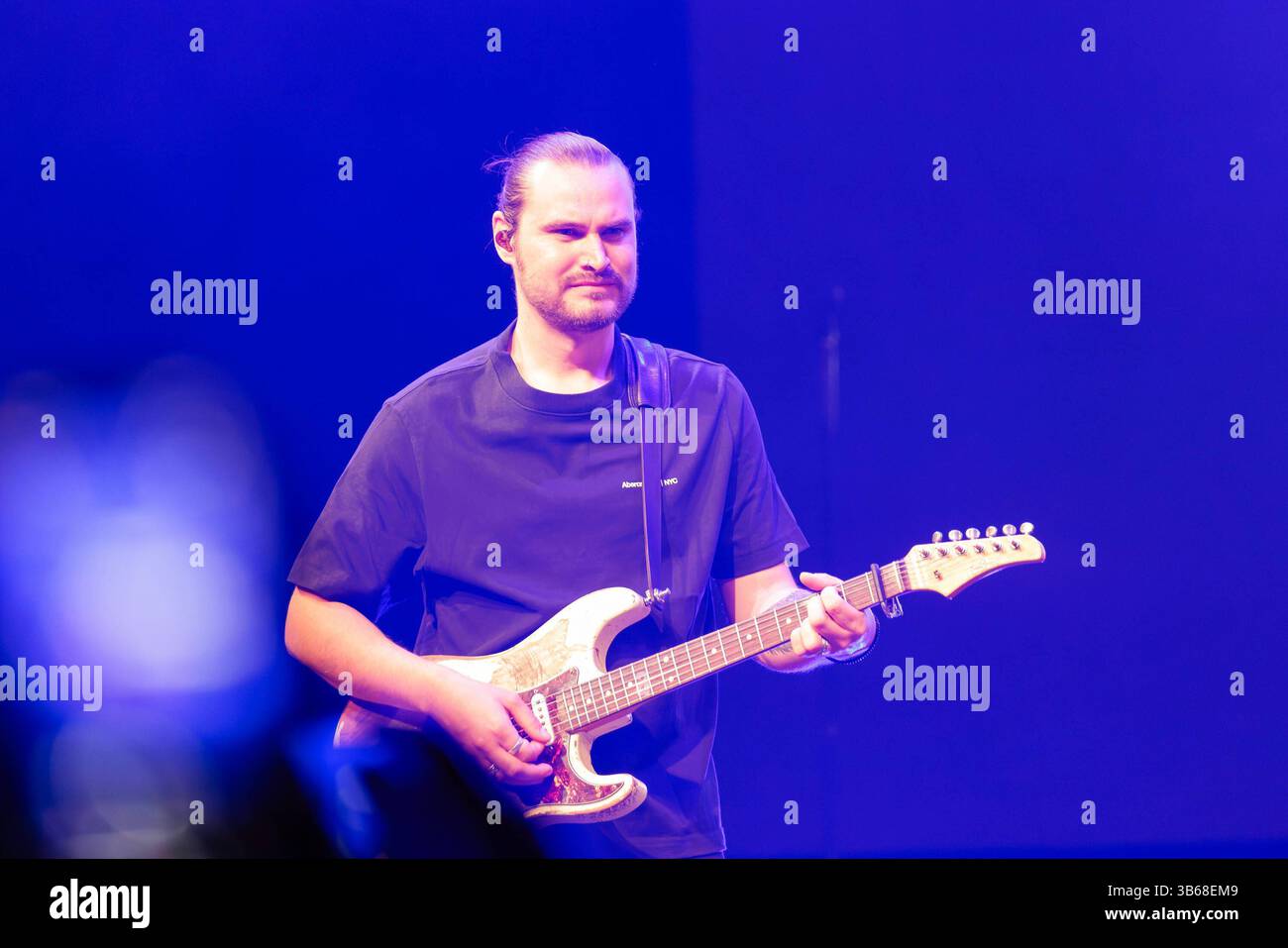 Gitarrist Orry Jackson mit Band bei Veranstaltung EHC Happy Weekend ...