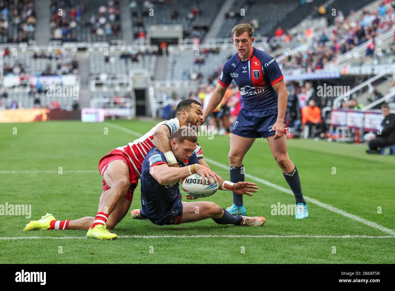 Newcastle, UK. 03rd May, 2025. James Batchelor of Hull KR goes over for ...