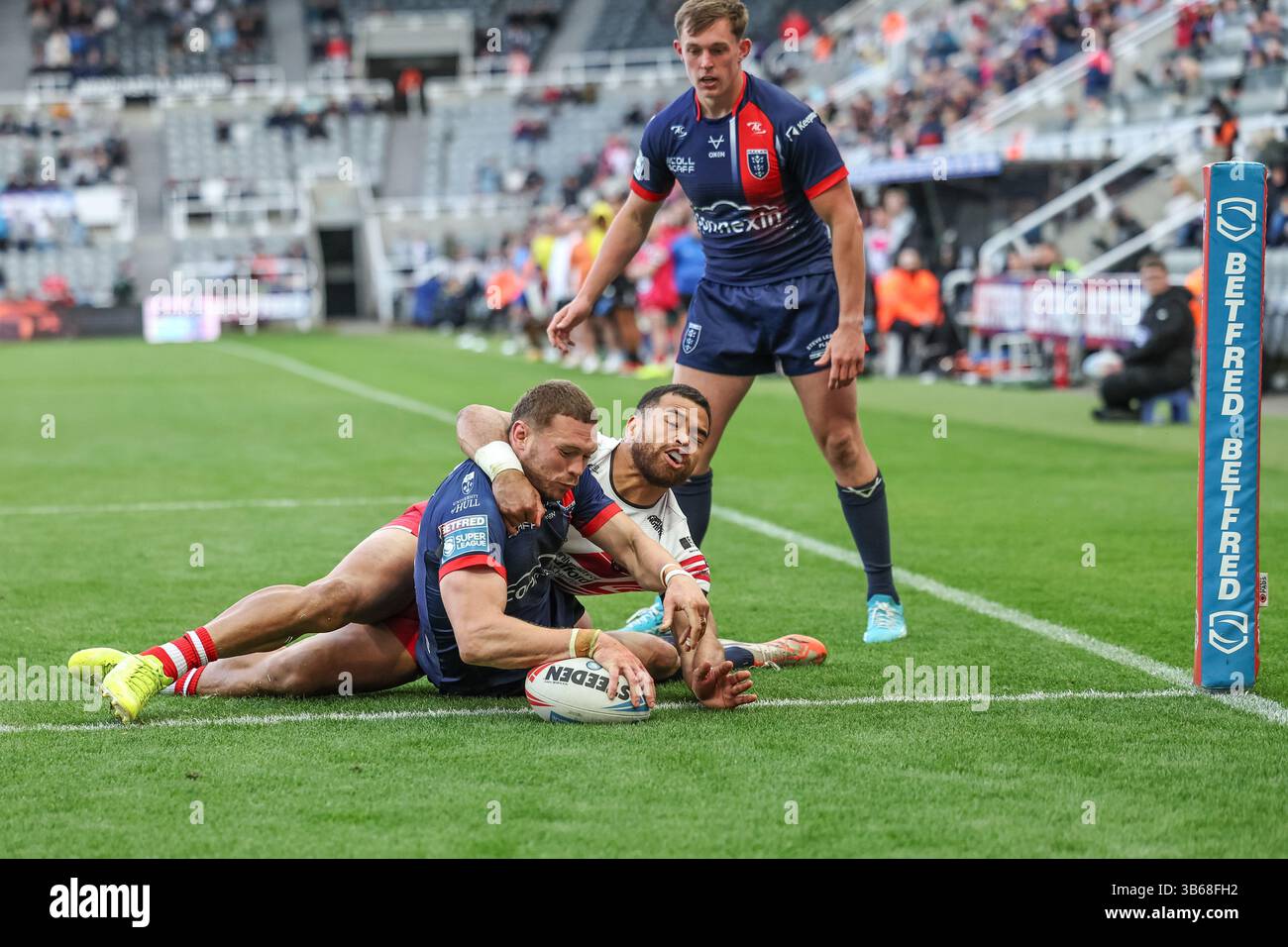 Newcastle, UK. 03rd May, 2025. James Batchelor of Hull KR goes over for ...