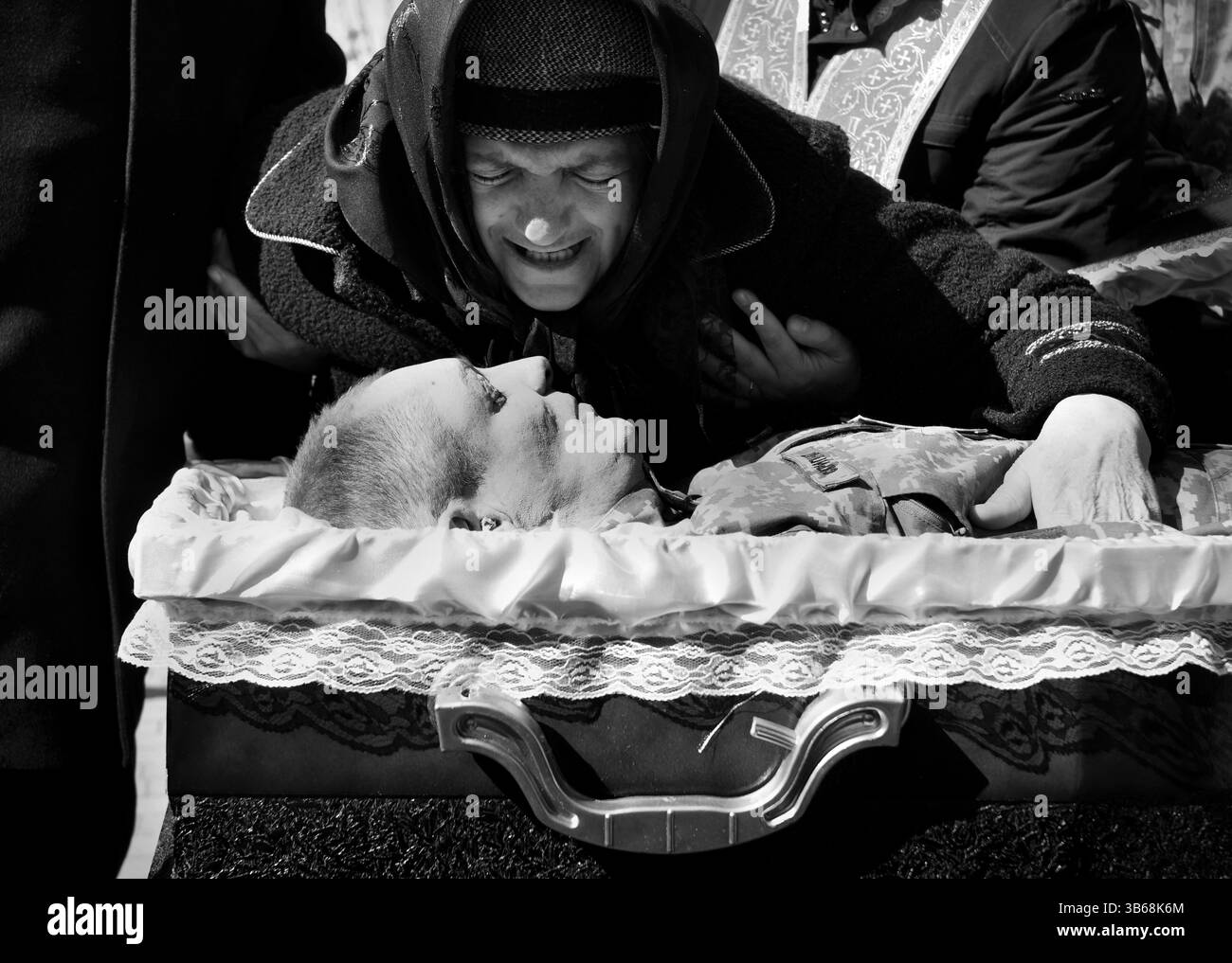 Mother of fallen soldier Black and White Stock Photos & Images - Alamy