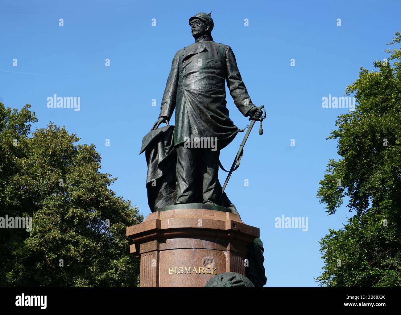The historic Otto von Bismarck memorial statue at Tiergarten Park ...