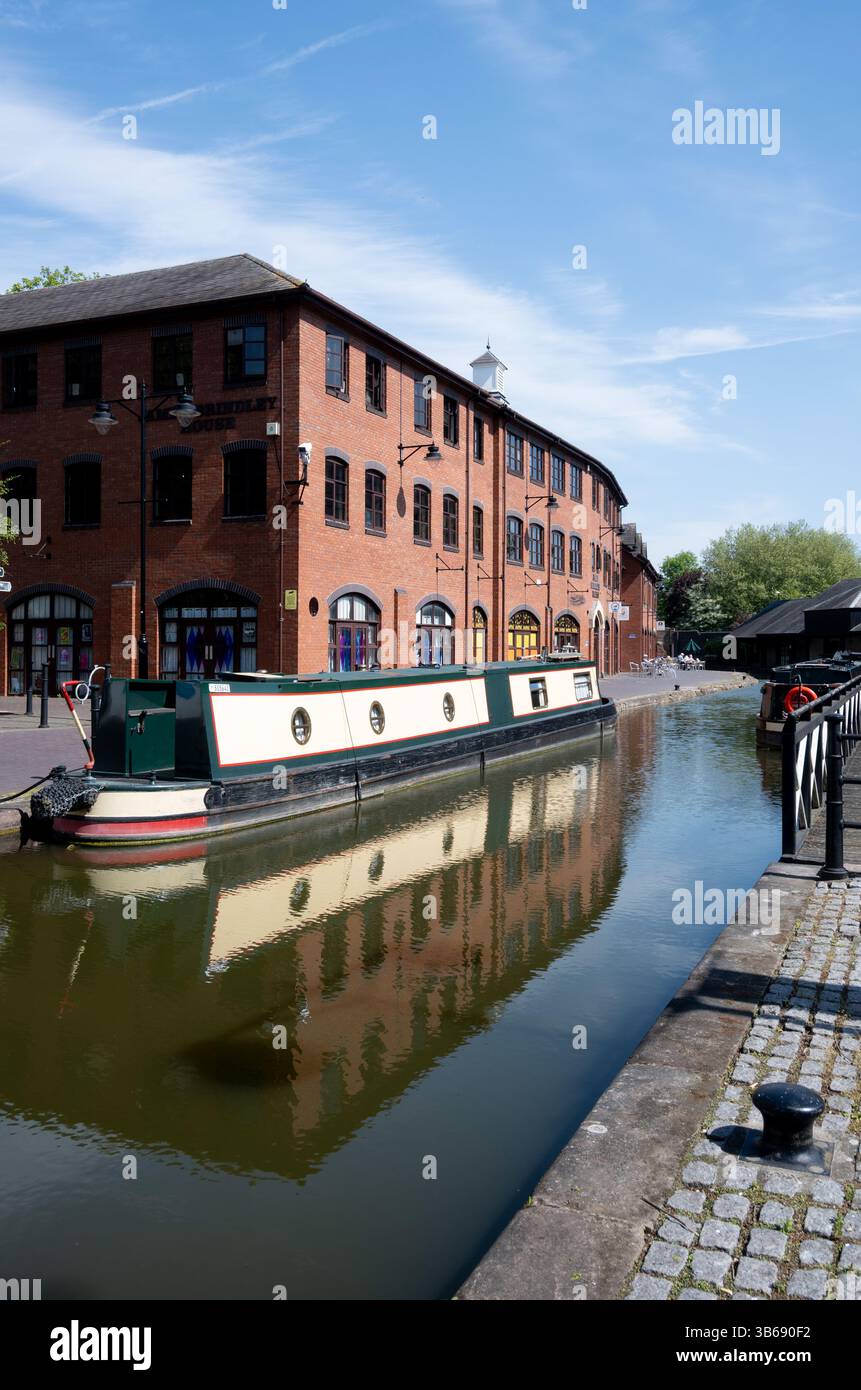 Coventry Canal Basin, West Midlands, England, UK Stock Photo - Alamy