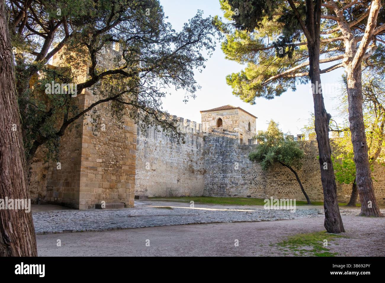 Sunlit Medieval Stone Walls of Castelo de São Jorge in Lisbon, Portugal ...