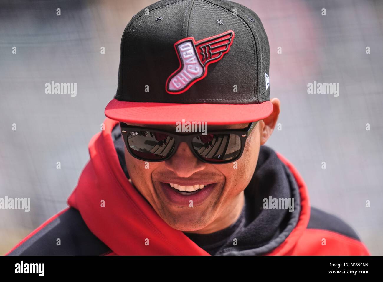 Chicago White Sox manager Will Venable (1) stands in the dugout during ...