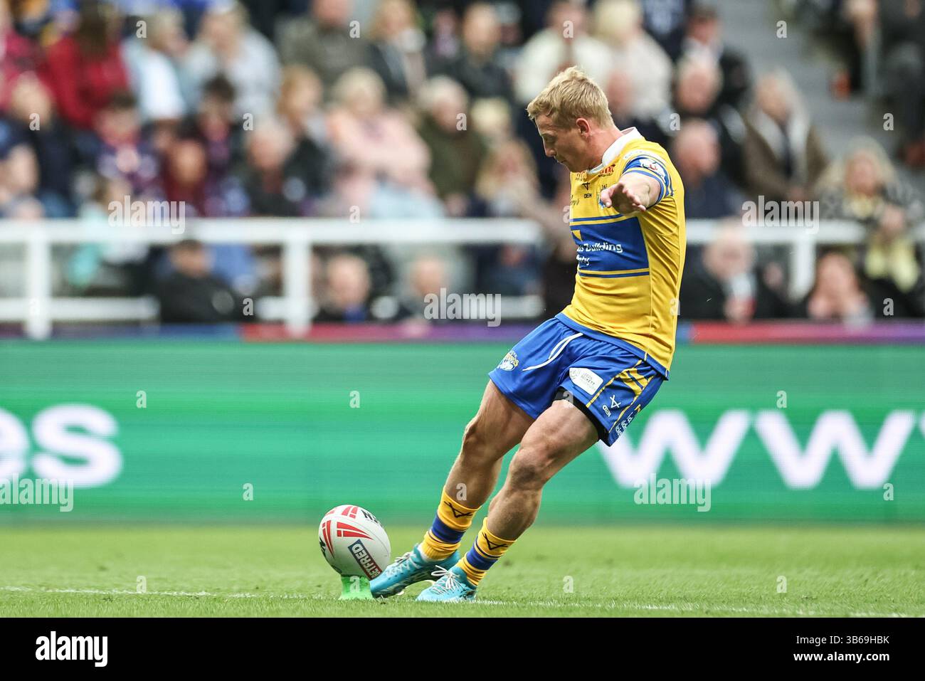 Newcastle, UK. 03rd May, 2025. Lachlan Miller of Leeds Rhinos converts ...