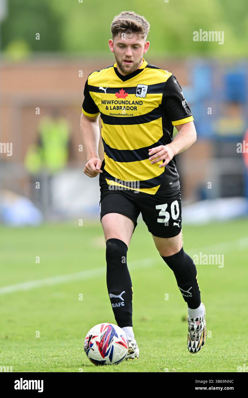 Ben Jackson (30 Barrow) controls the ball during the Sky Bet League 2 ...