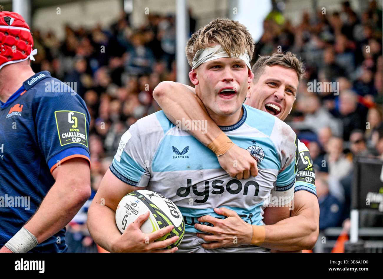 Guy Pepper celebrates his match winning try for Bath Stock Photo - Alamy
