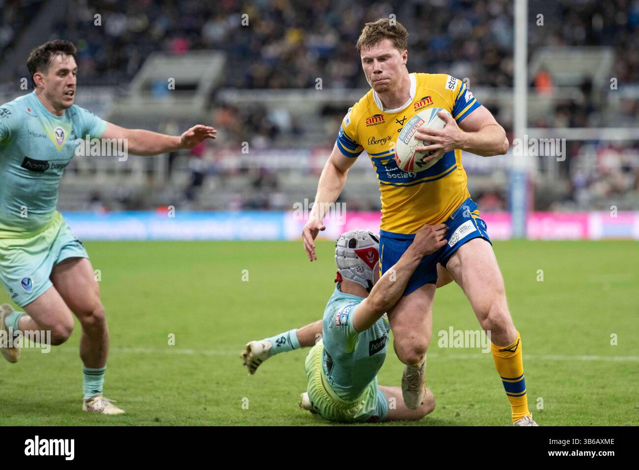 Leeds Rhinos Morgan Gannon scores a try during the BetFred Super League ...