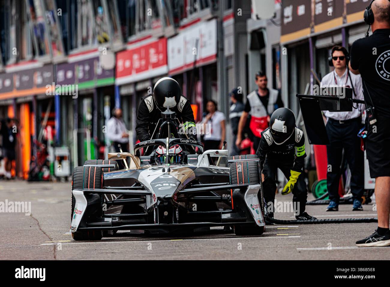 09 EVANS Mitch (nzl), Jaguar TCS Racing, Jaguar I-Type 7, action ...