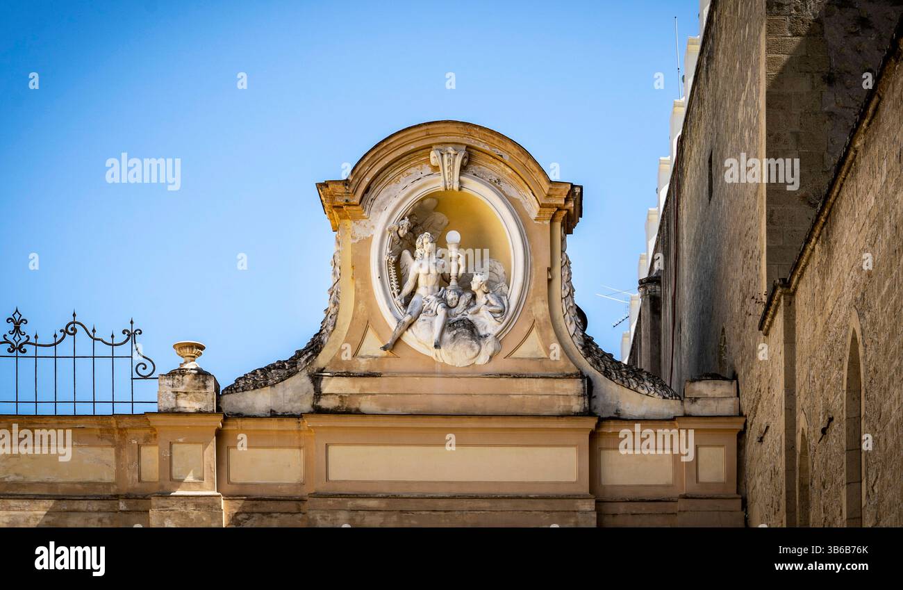Intricate relief sculpture hi-res stock photography and images - Alamy