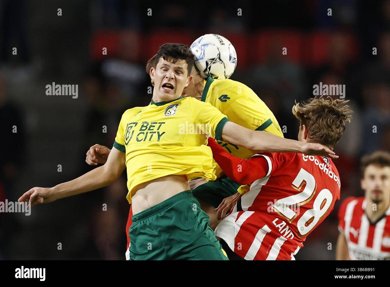 EINDHOVEN - (l-r) Tristan Schenkhuizen of Fortuna Sittard, Bojan ...