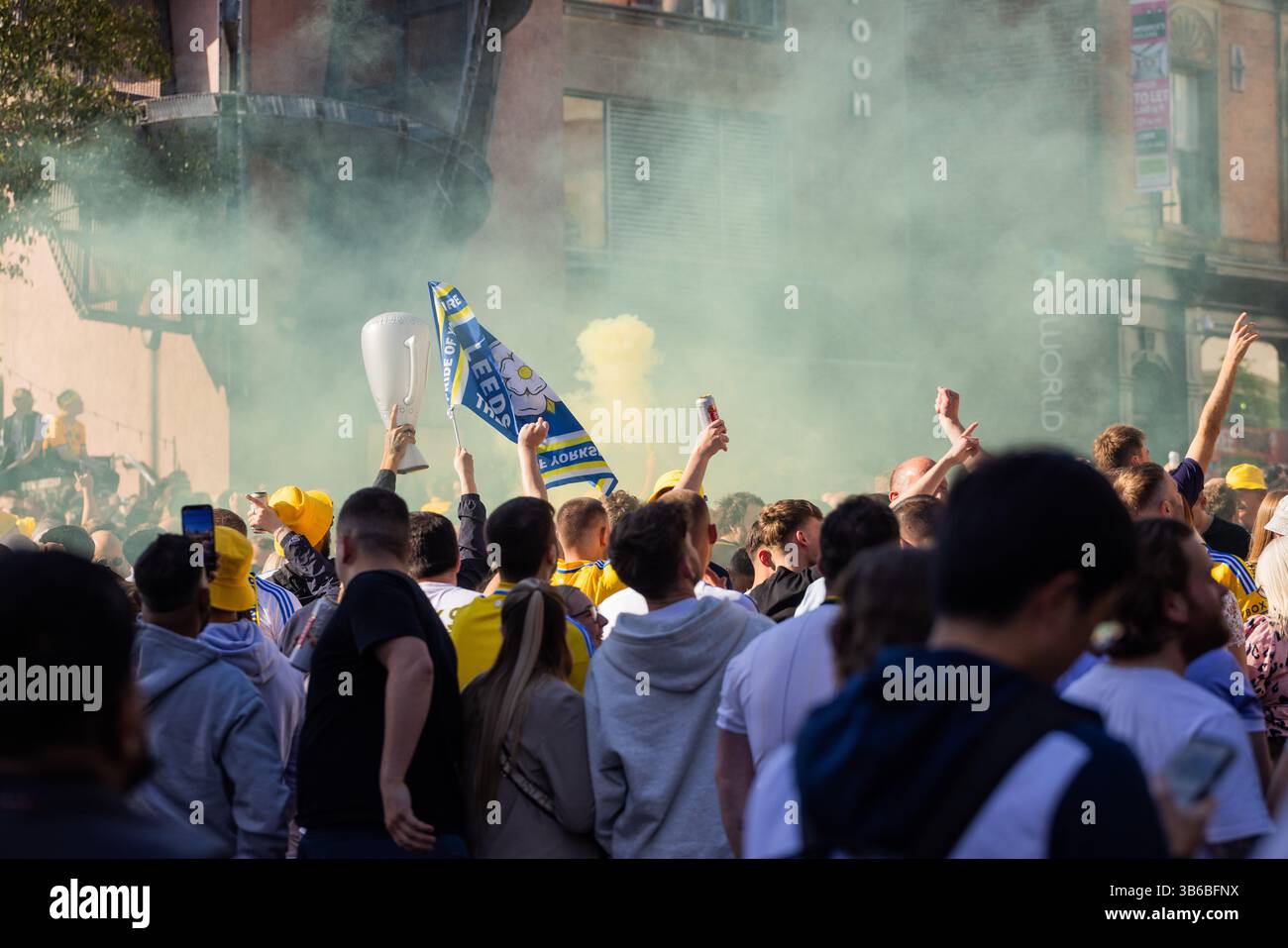 Leeds, UK. 03 MAY, 2025. Leeds United fans celebrate on the steps of ...