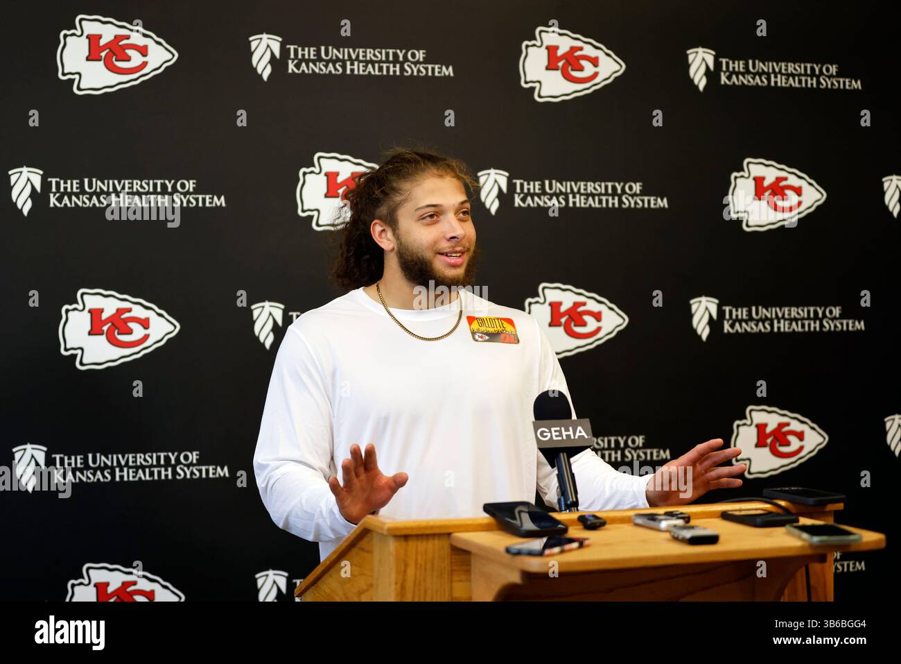 Kansas City Chiefs defensive end Ashton Gillotte talks with the media ...