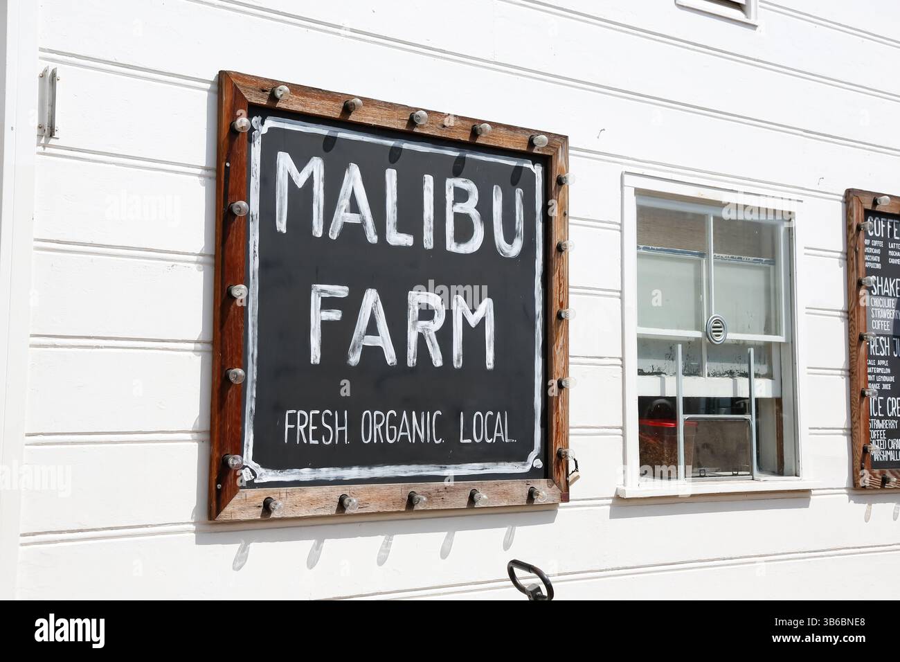 Malibu, California, United States - 09-27-2019: A view of a store front ...