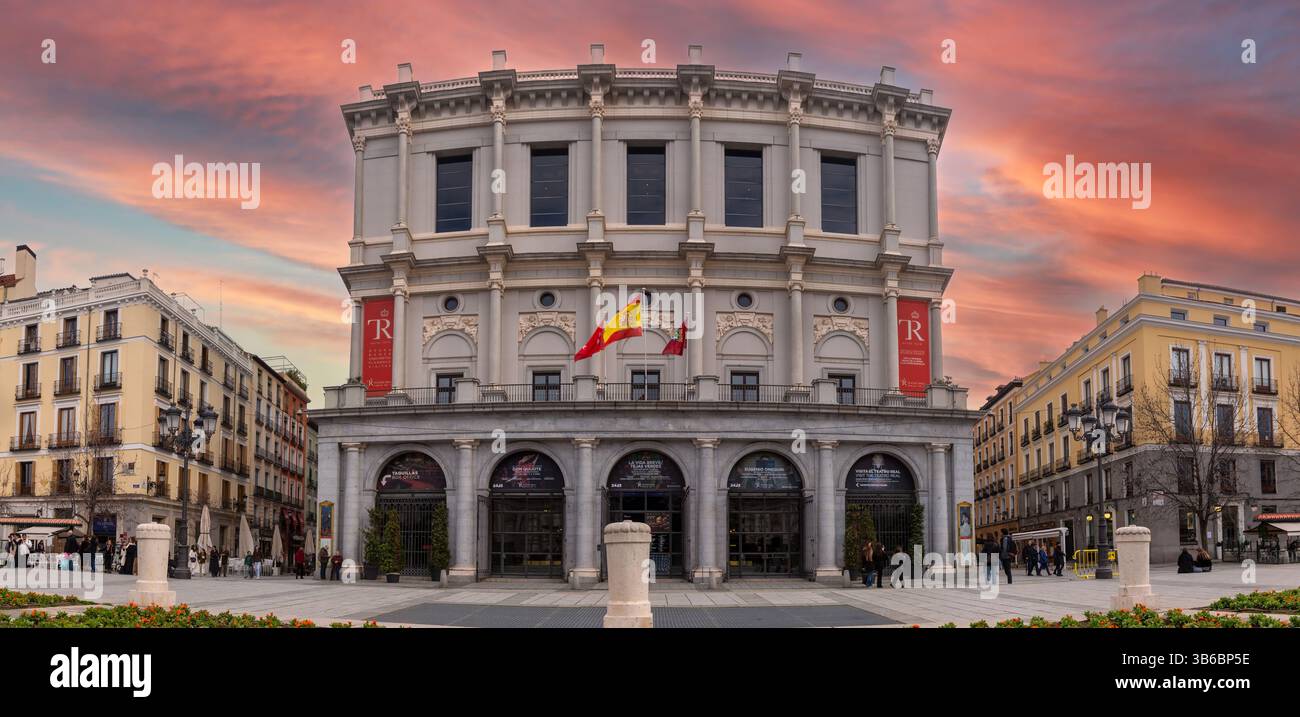 The Teatro Real Opera House Exterior Front View Panorama, Plaza de ...