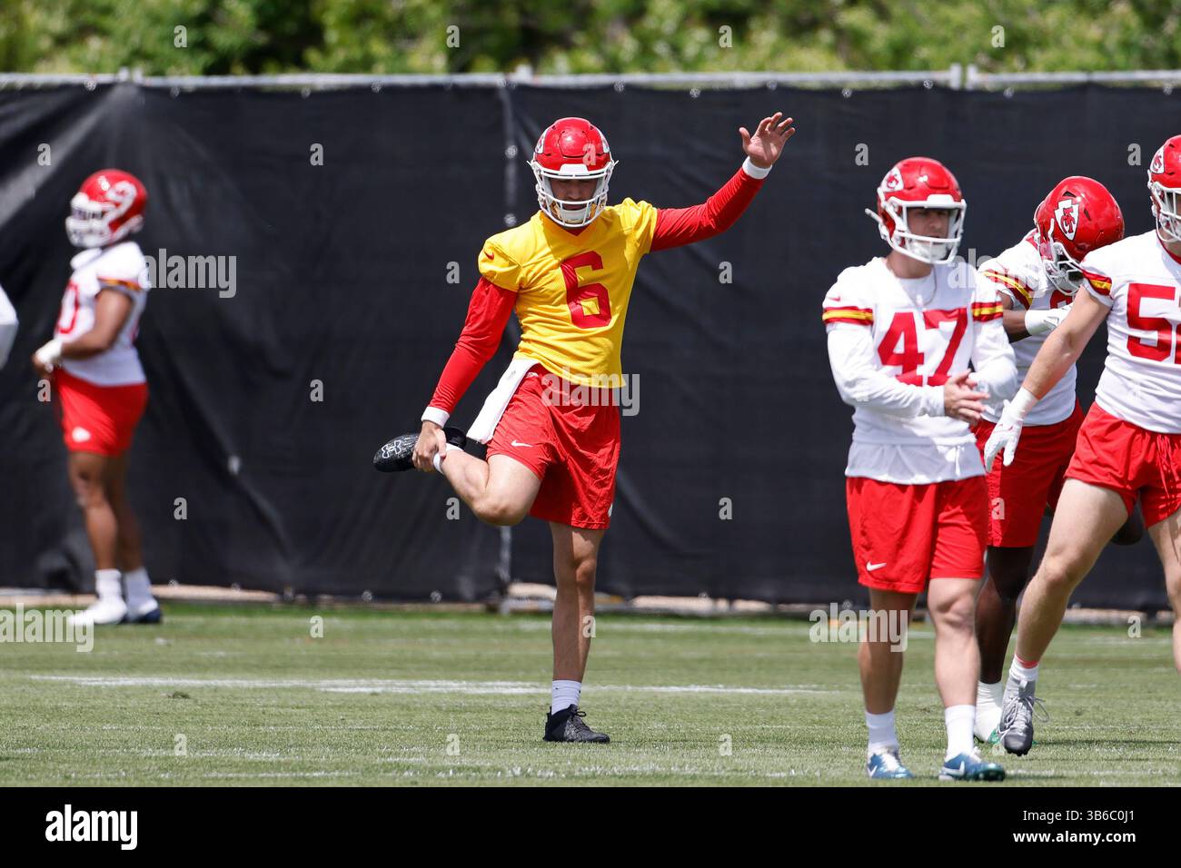 Kansas City Chiefs quarterback Paxton DeLaurent (6) stretches during ...