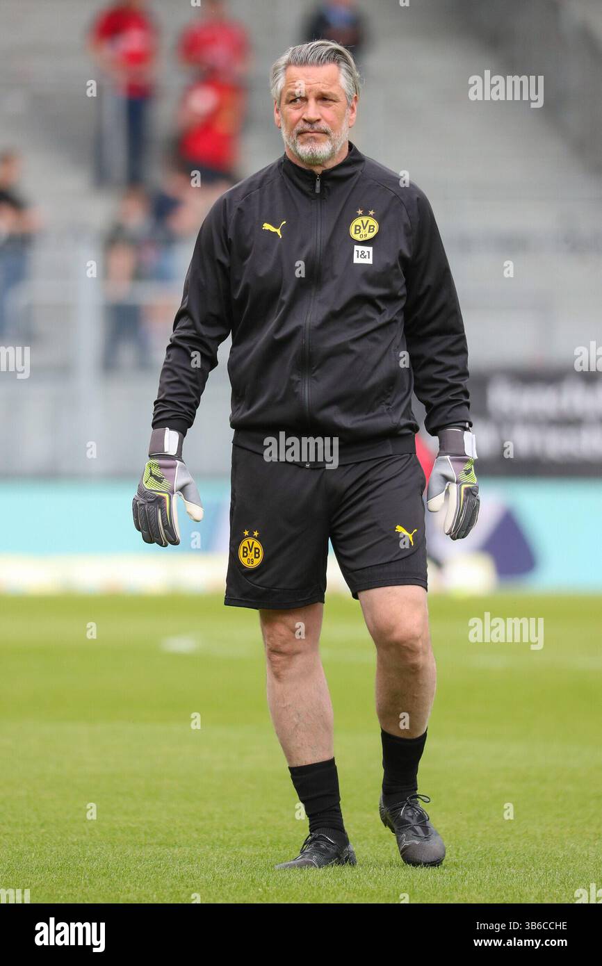 Wiesbaden, Deutschland. 03rd May, 2025. Wiesbaden, Deutschland 03. Mai 2025: 3. Liga - 2024/2025 ...