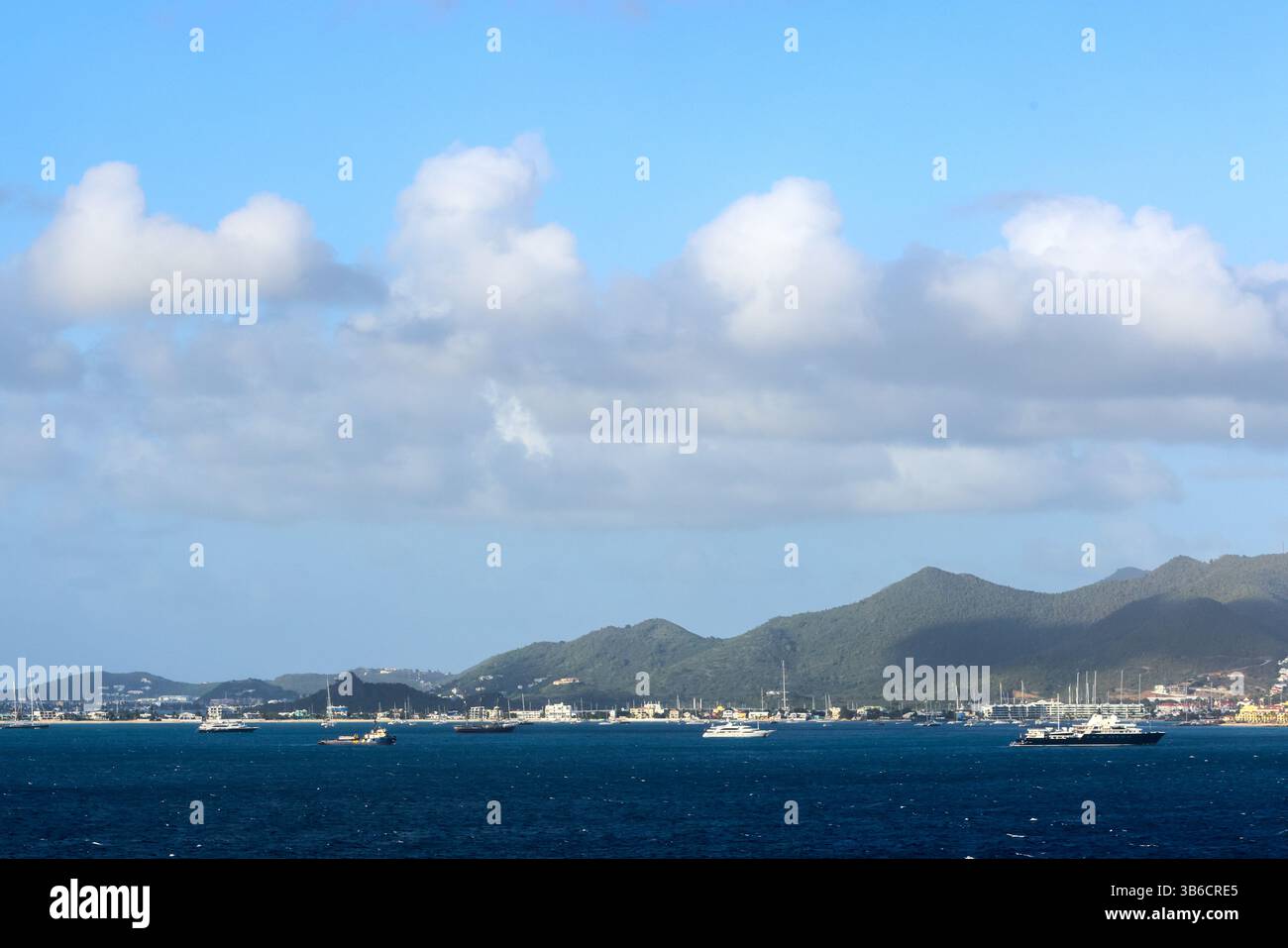 St maarten super yachts hi-res stock photography and images - Alamy