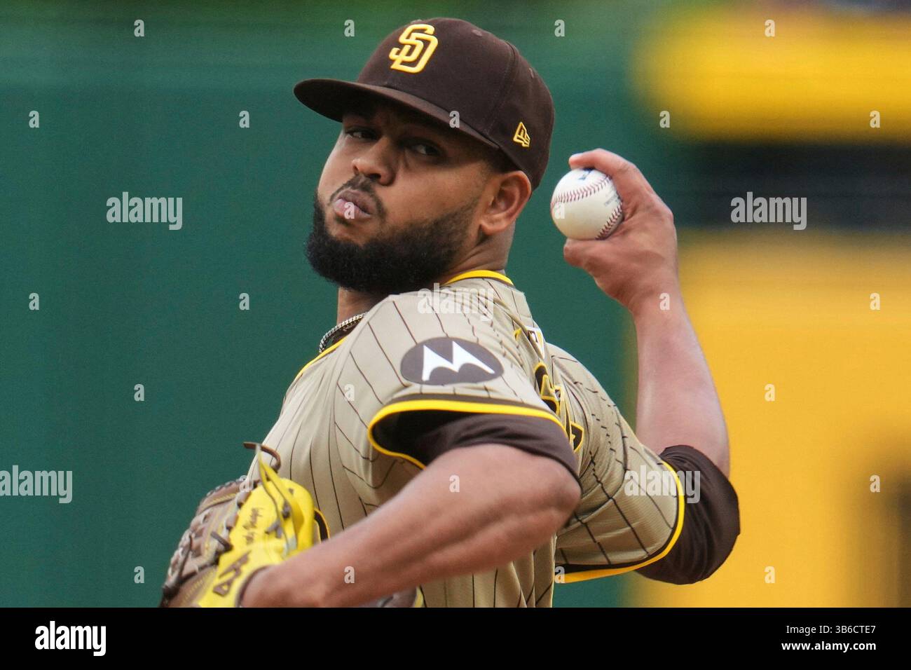 San Diego Padres pitcher Randy Vásquez delivers during the first inning ...