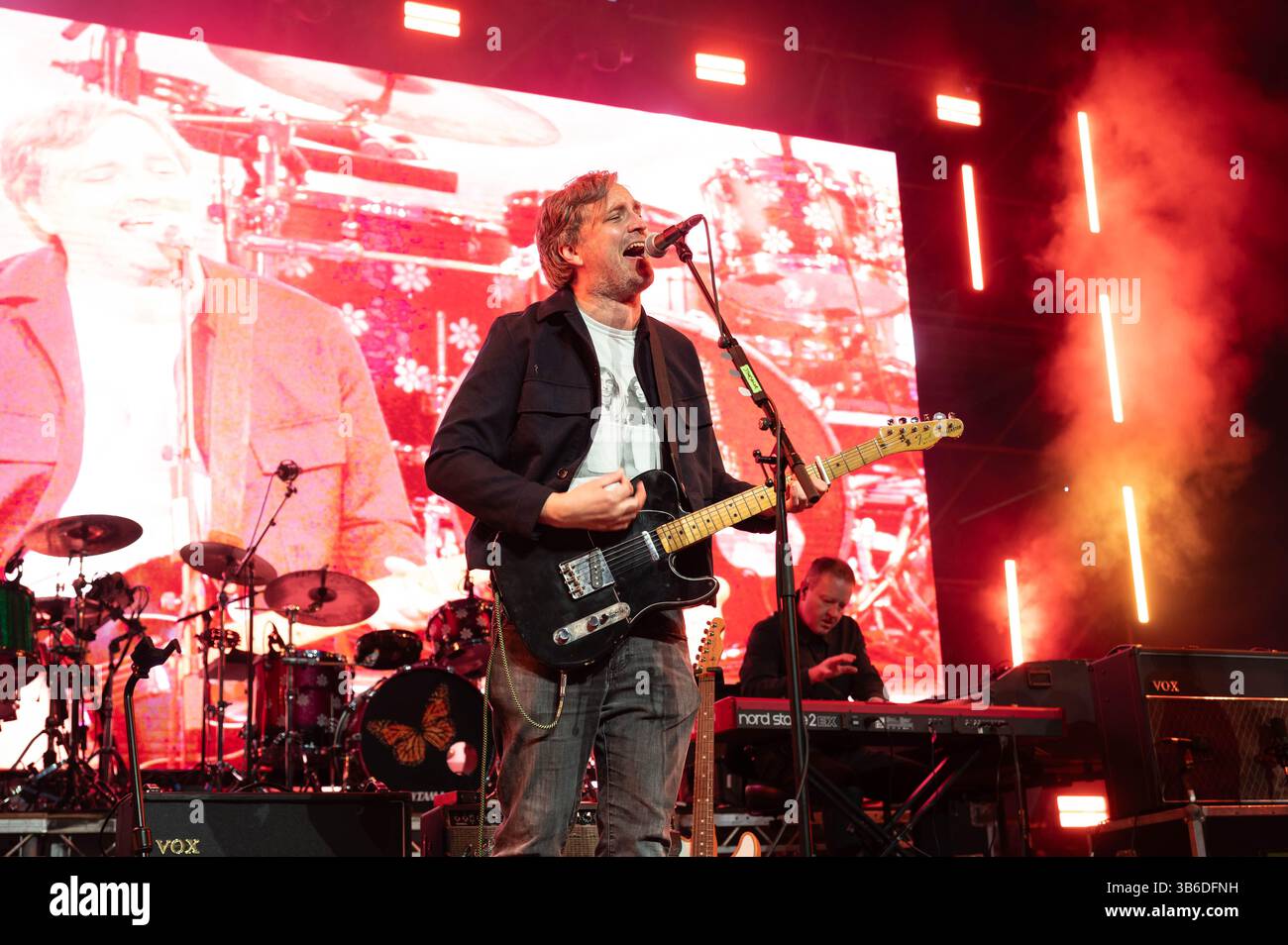 James Walsh performing with Starsailor at Pavillion Festival Ayr ...