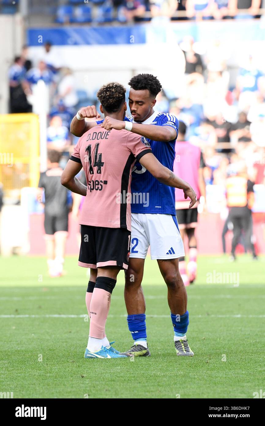 22 Guela DOUE (rcsa) - 14 Desire DOUE (psg) during the Ligue 1 McDonald ...