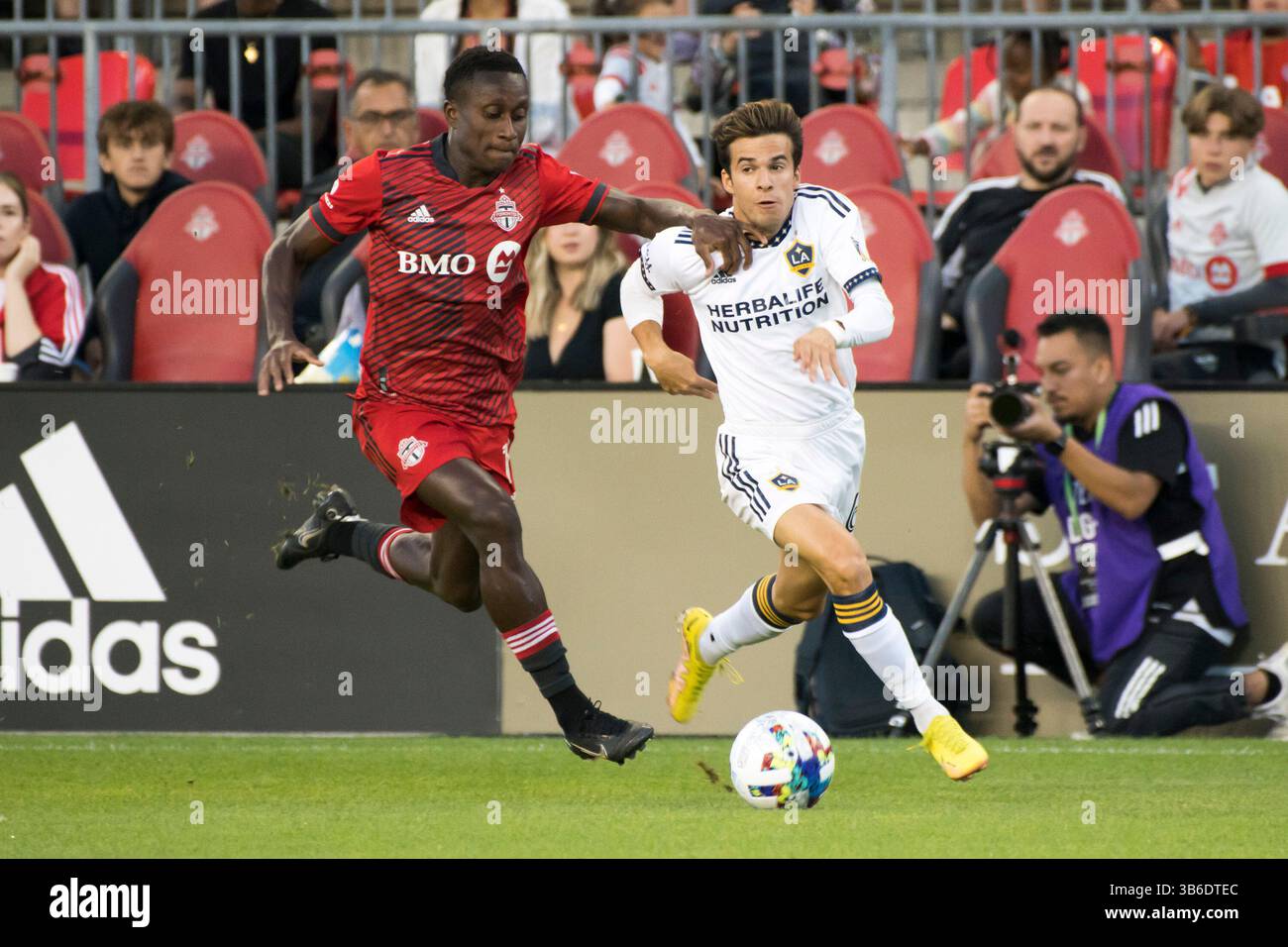 La galaxy riqui puig hi-res stock photography and images - Alamy