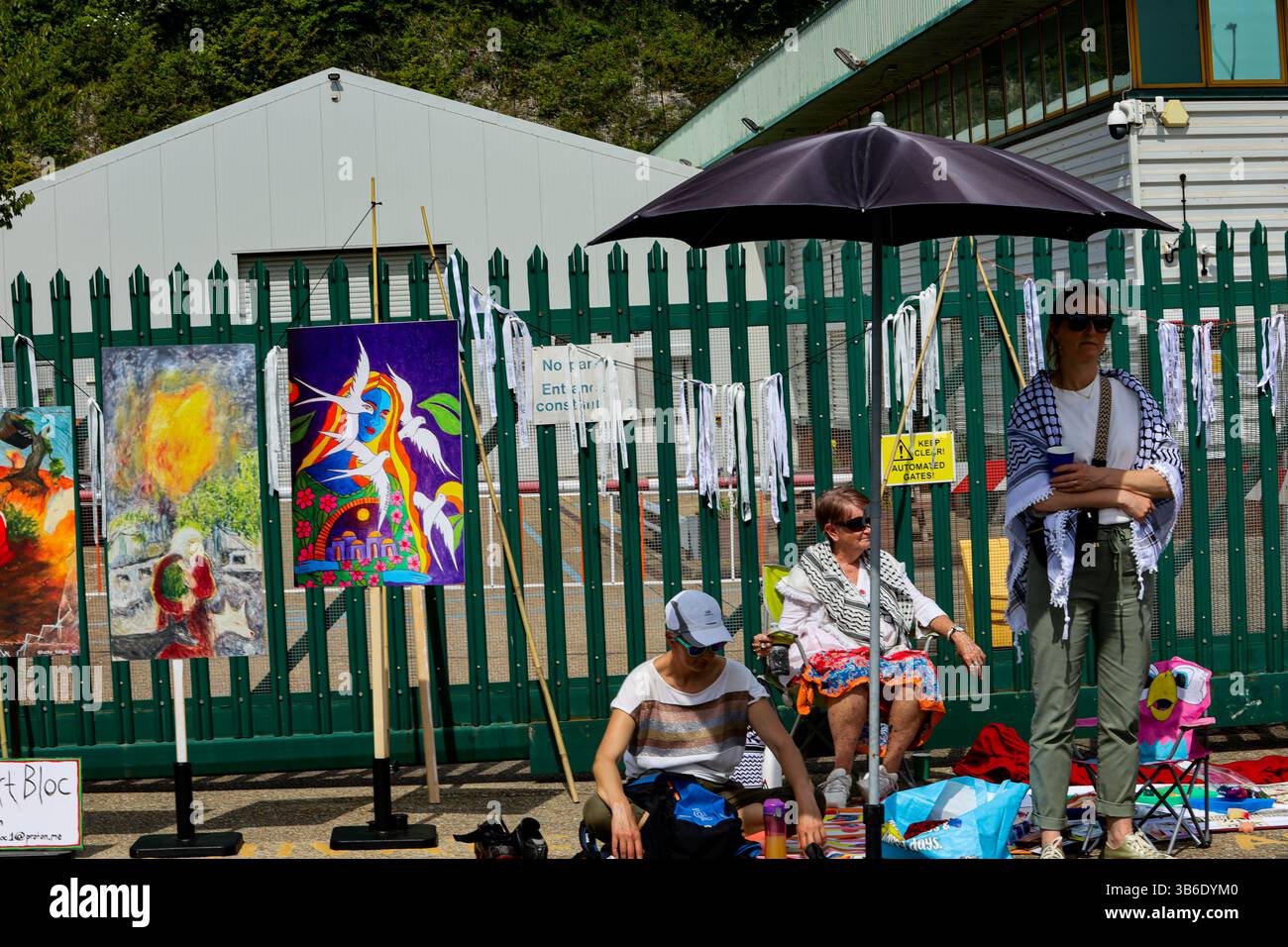 May 1, 2025: Brighton, United Kingdom. 1 May 2025. Activists gather ...
