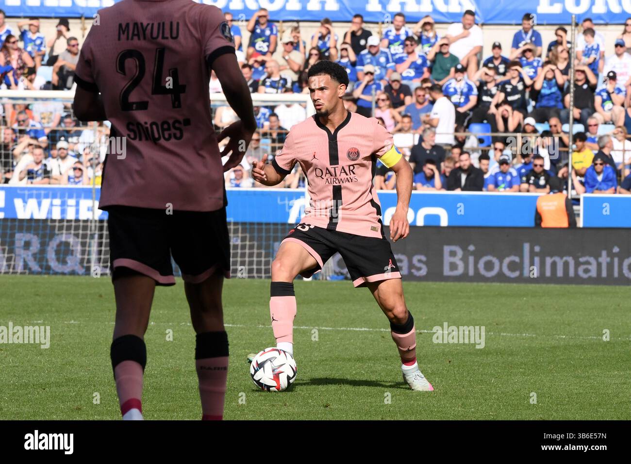 33 Warren ZAIRE EMERY (psg) during the Ligue 1 McDonald's match between ...