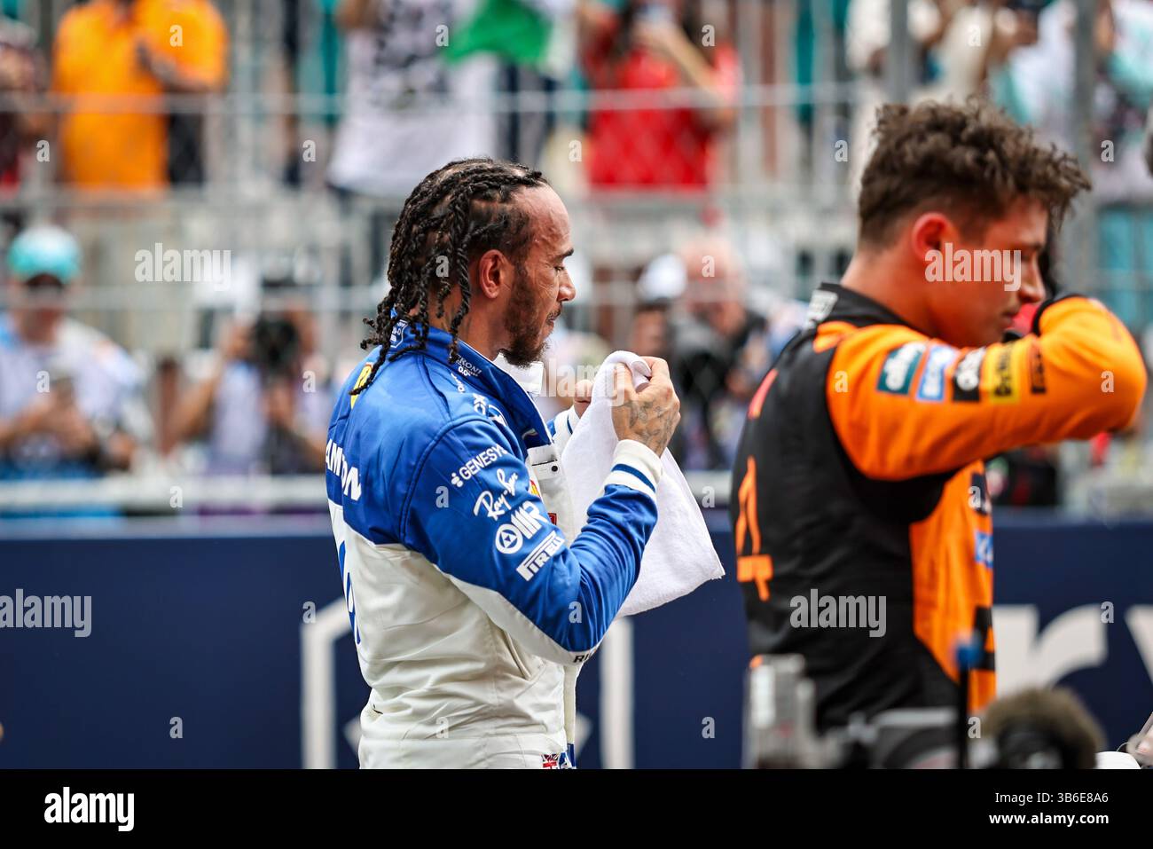 Lewis Hamilton (GBR) - Scuderia Ferrari - Ferrari SF-25 - Ferrari ...