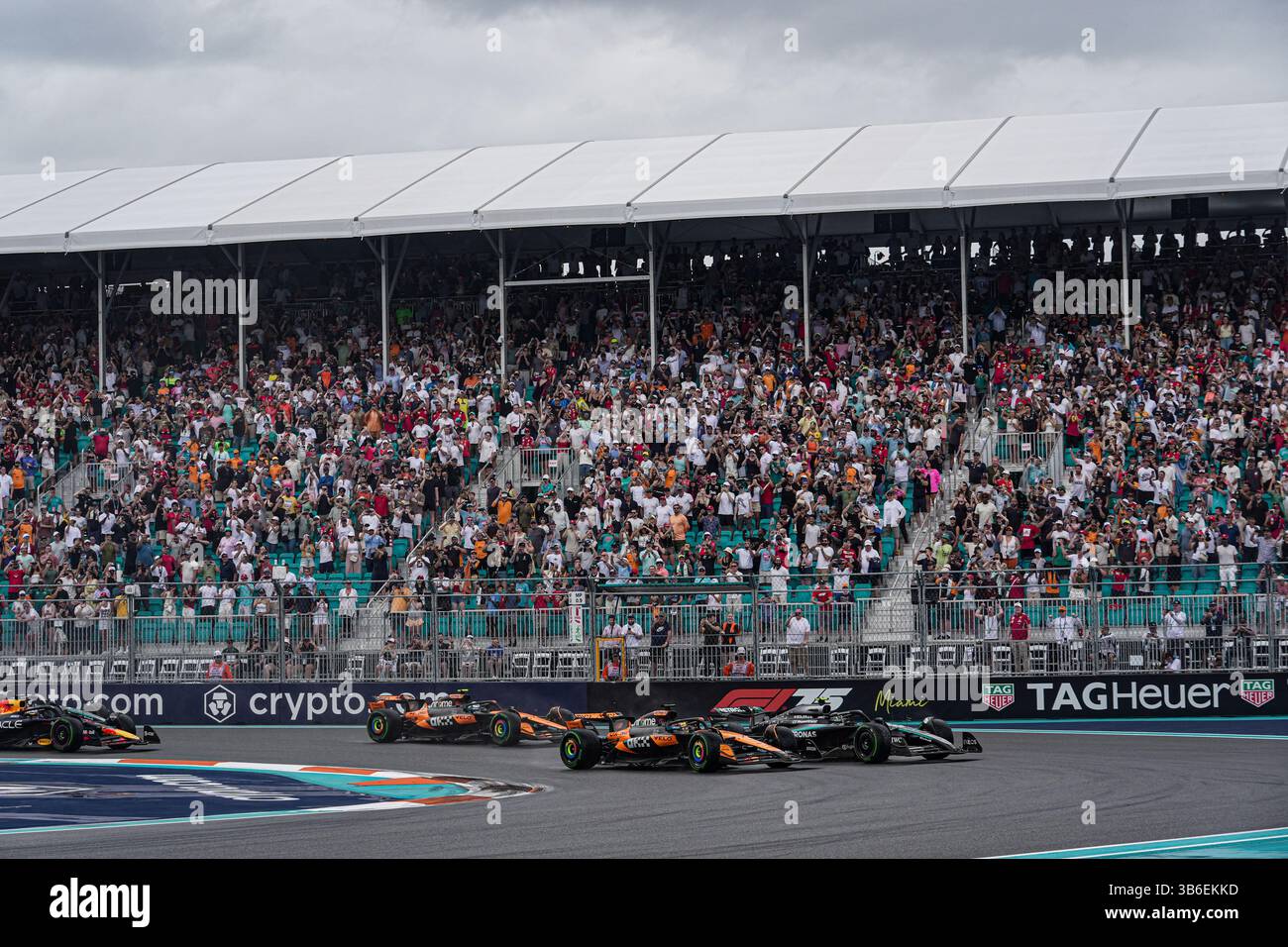Miami, Florida, USA. 3rd May, 2025. Start of Sprint Race.during Formula ...