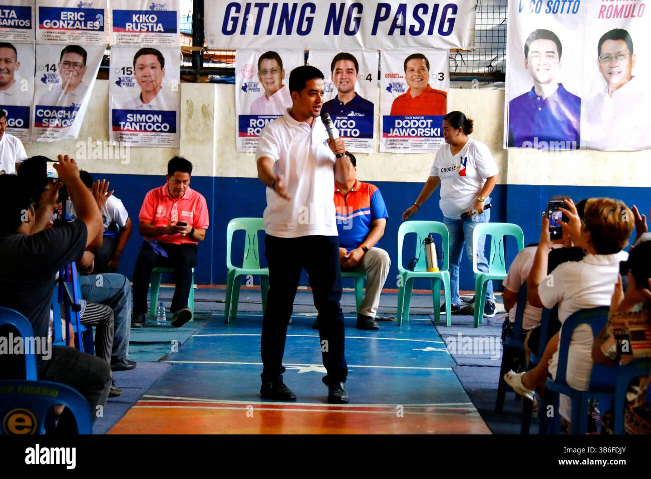 Philippines. 2nd May, 2025. Pasig City Mayor Vico Sotto deliver his ...