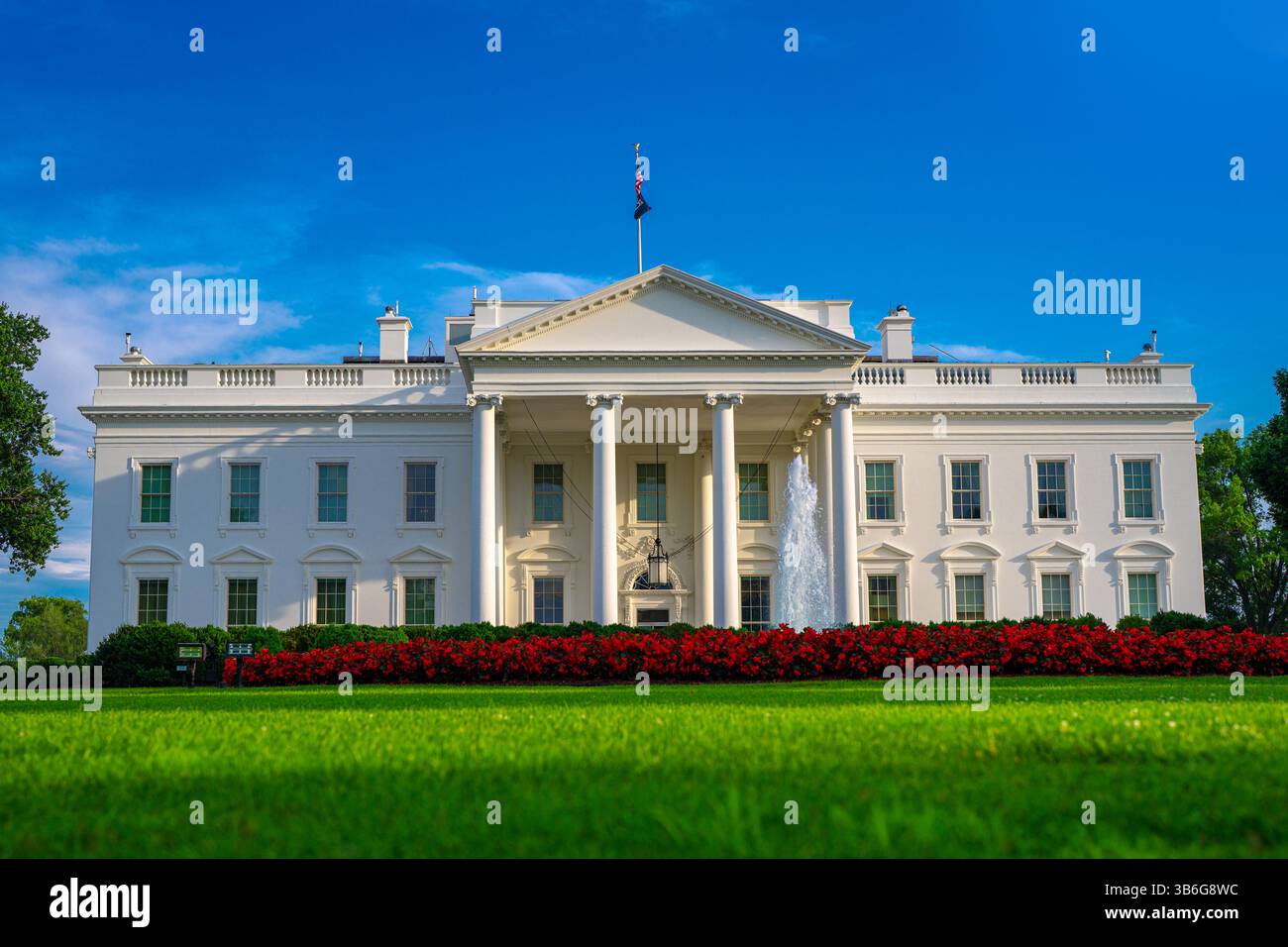 White House in Washington DC. American presidency residence. Federal ...