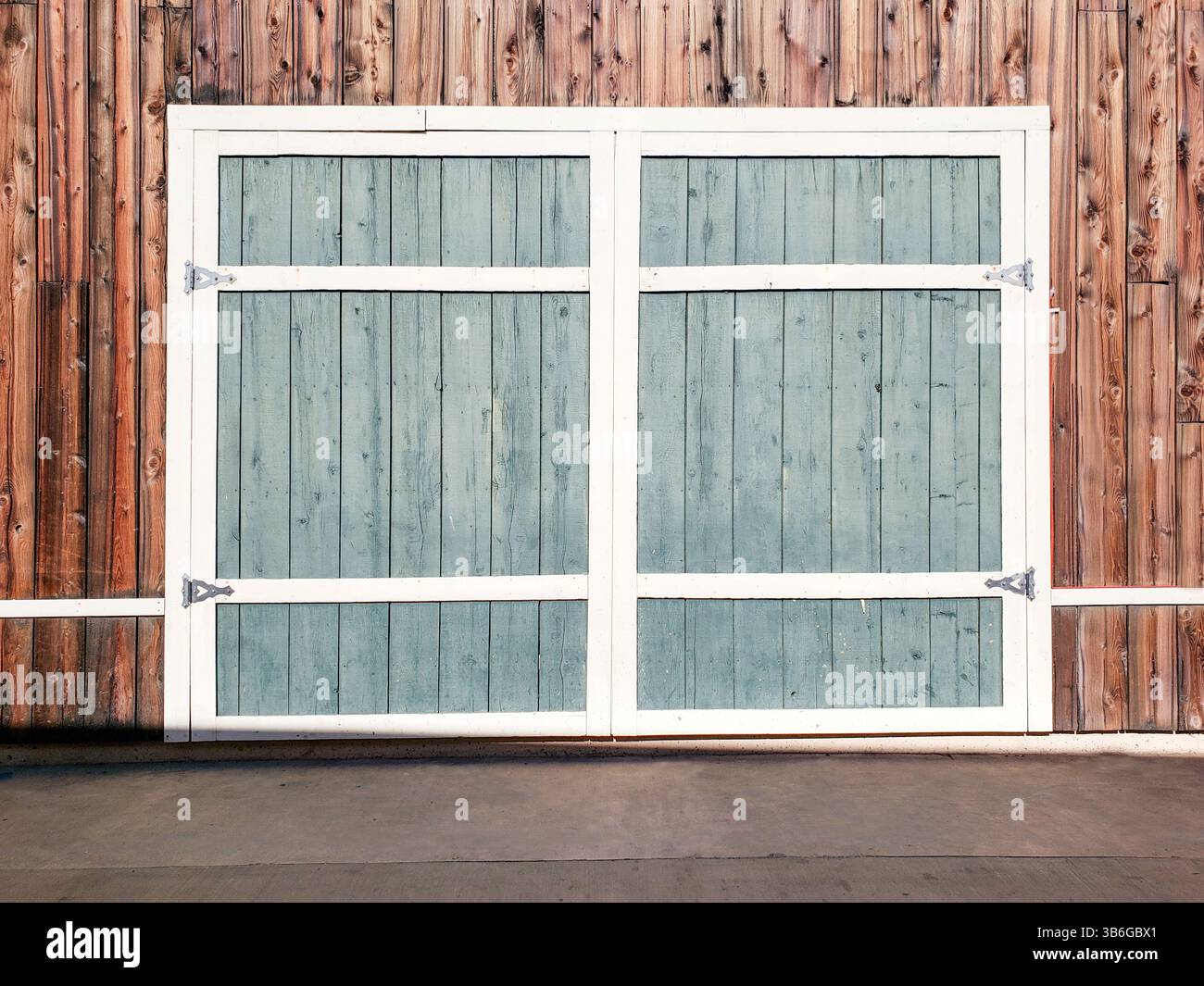 Rustic wood farm gate hi-res stock photography and images - Alamy